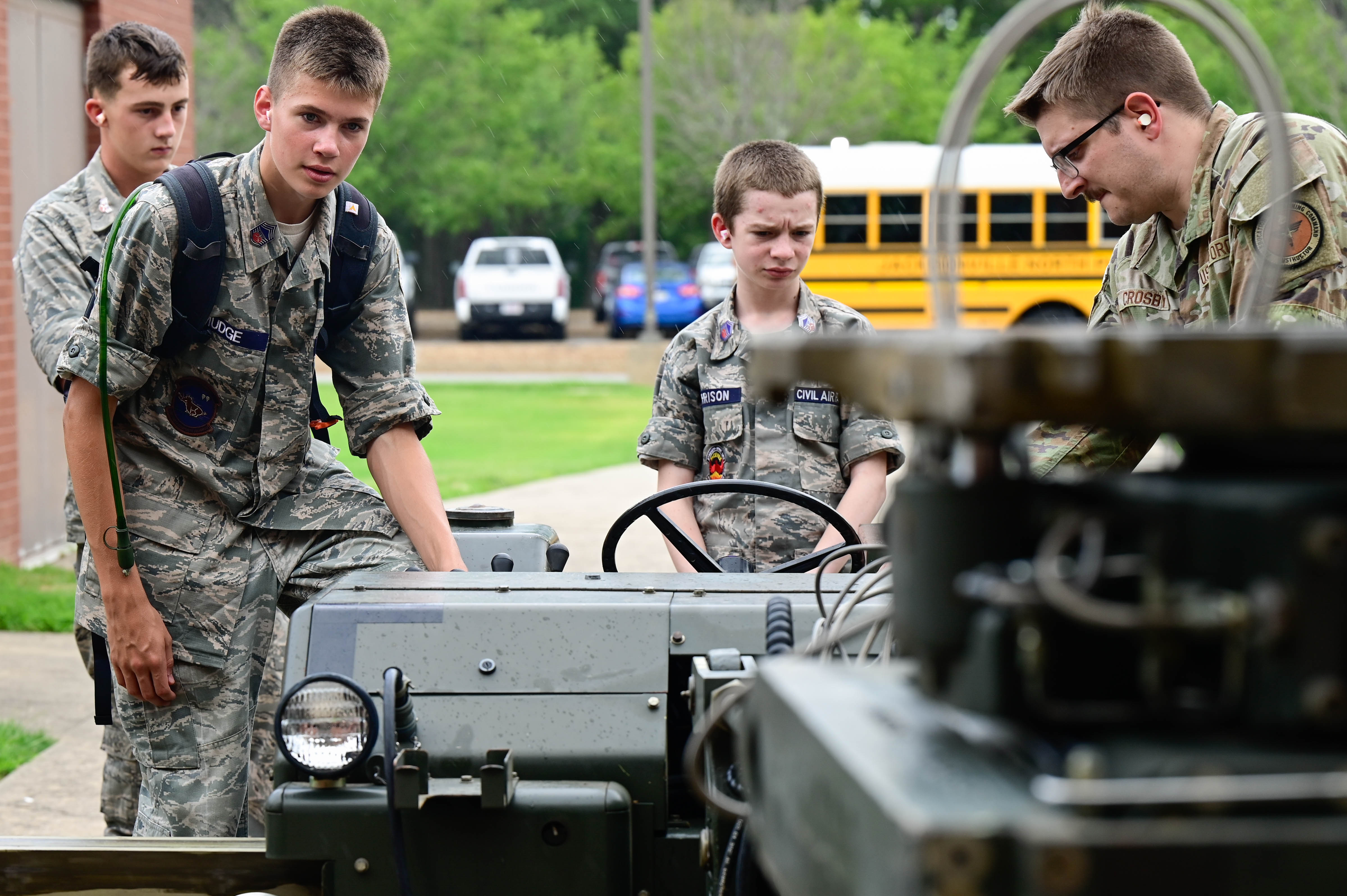 Arkansas Civil Air Patrol cadets tour Herk Nation > Little Rock Air ...
