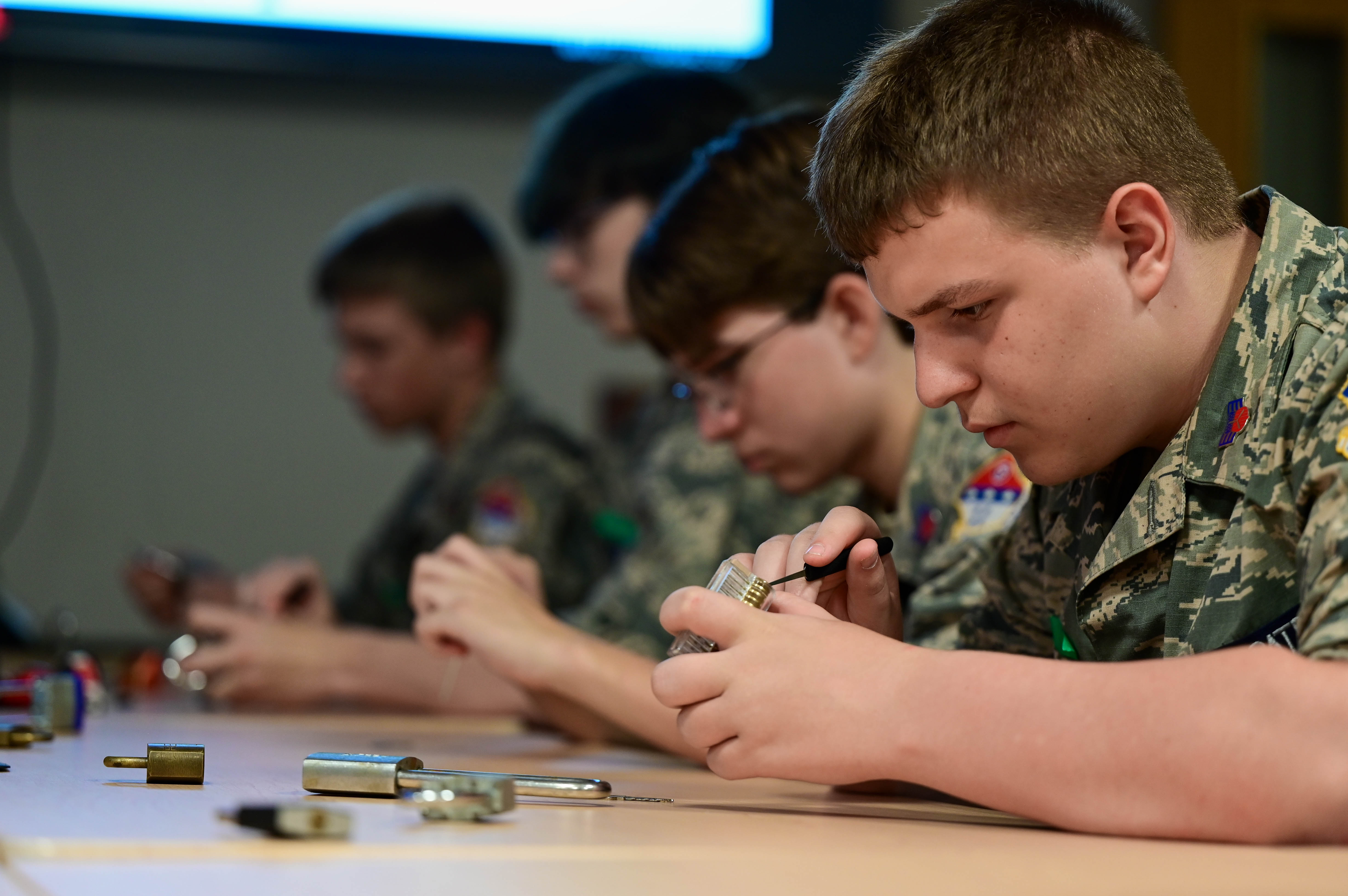 Arkansas Civil Air Patrol cadets tour Herk Nation > Little Rock Air ...