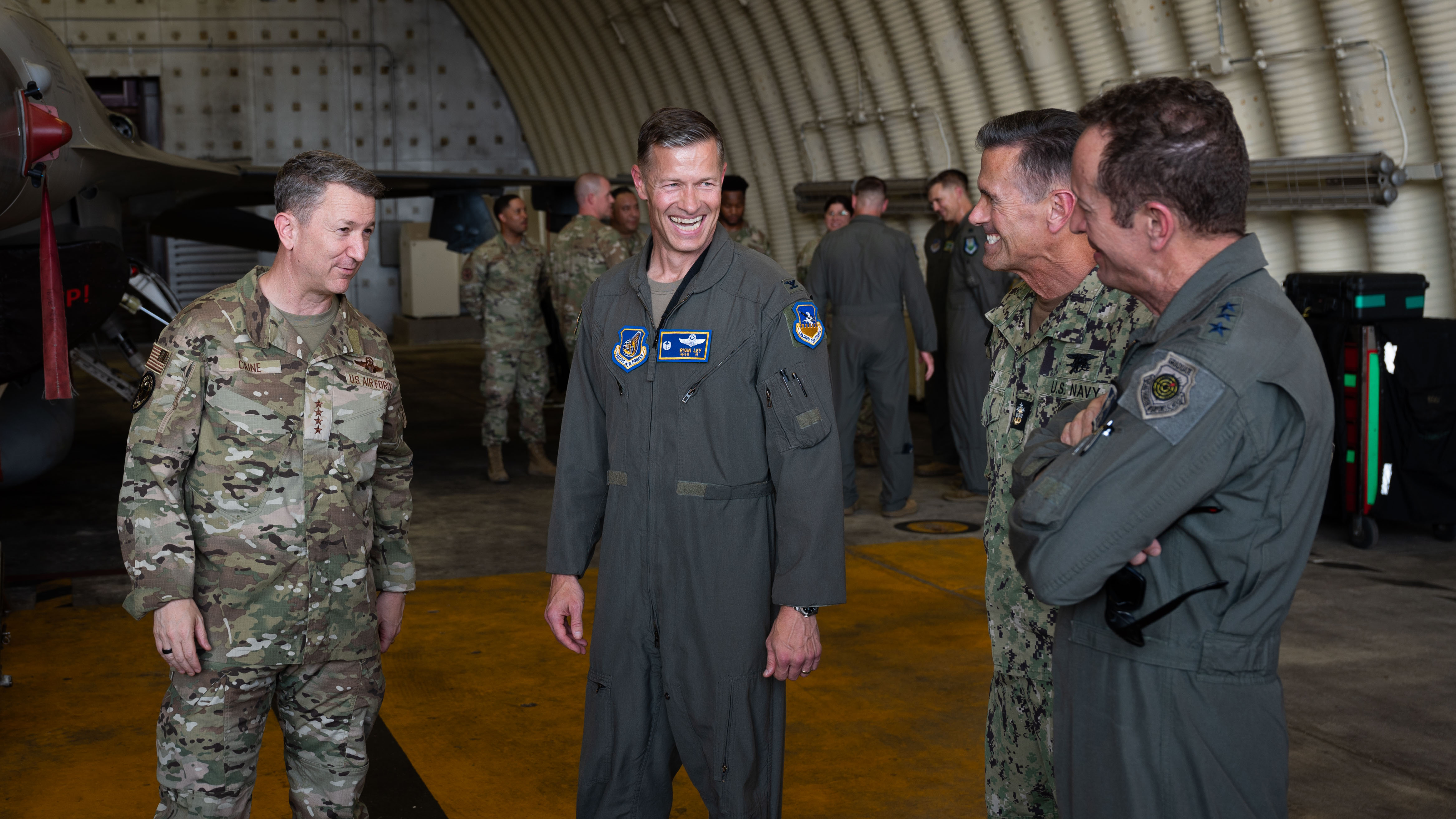 CJCS visits 51st Fighter Wing, engages with Mustang Airmen > Osan Air ...