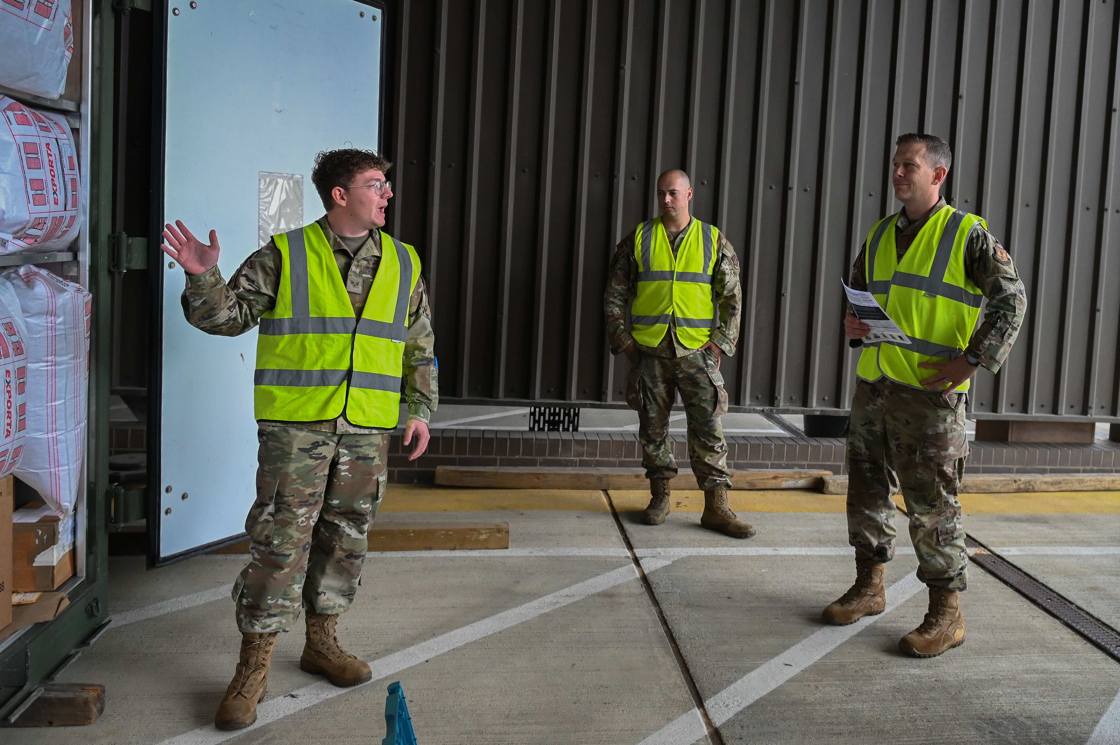 Day in the Life: Cargo Deployment Functions Walk Through > Royal Air ...