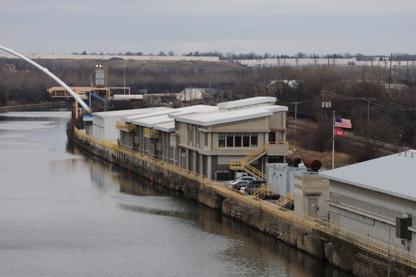 Chicago Sanitary and Ship Canal (CSSC) Dispersal Barriers > Great Lakes ...