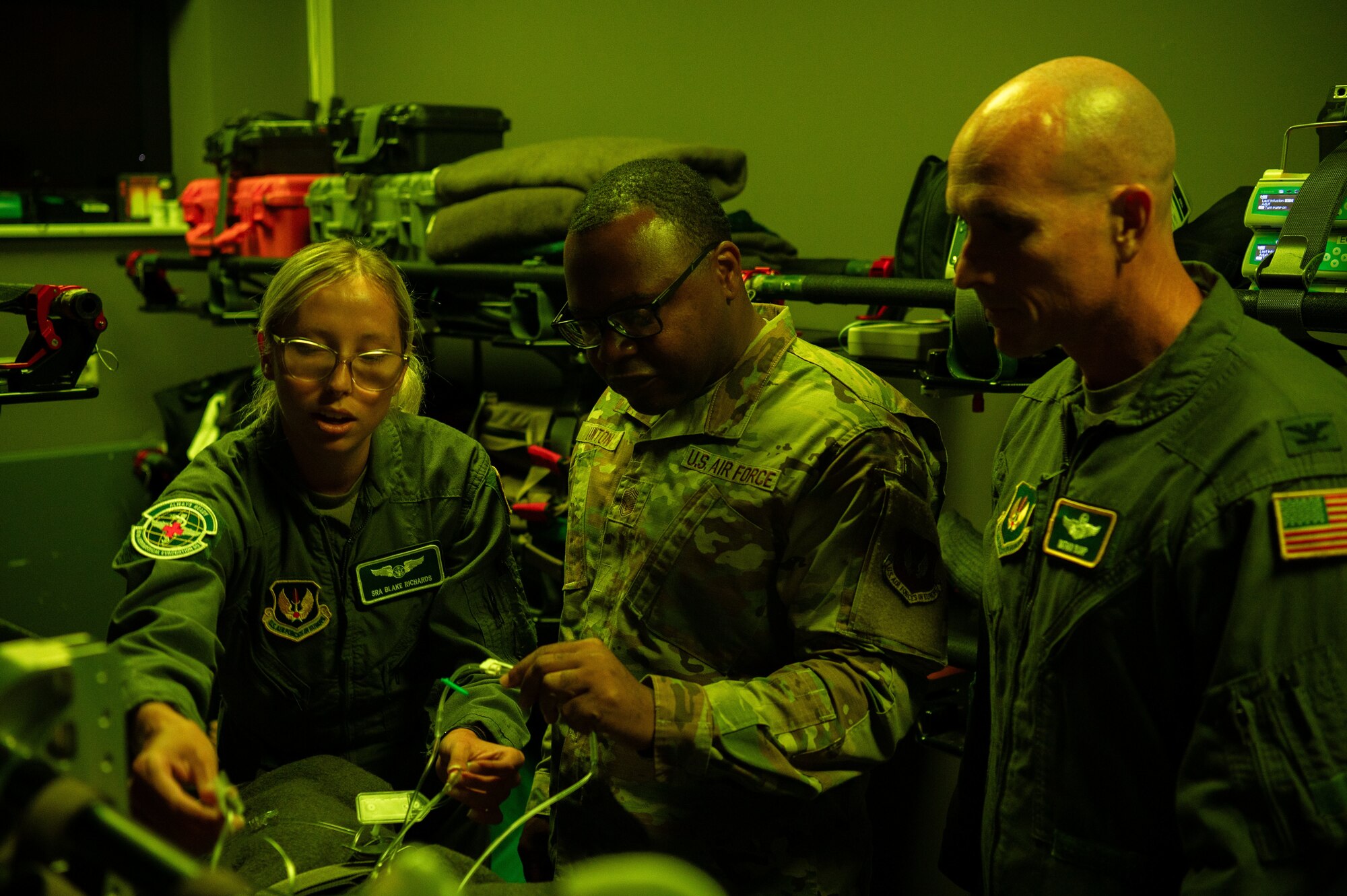 Command team hits the ground: 86 AW leaders tour base squadrons ...