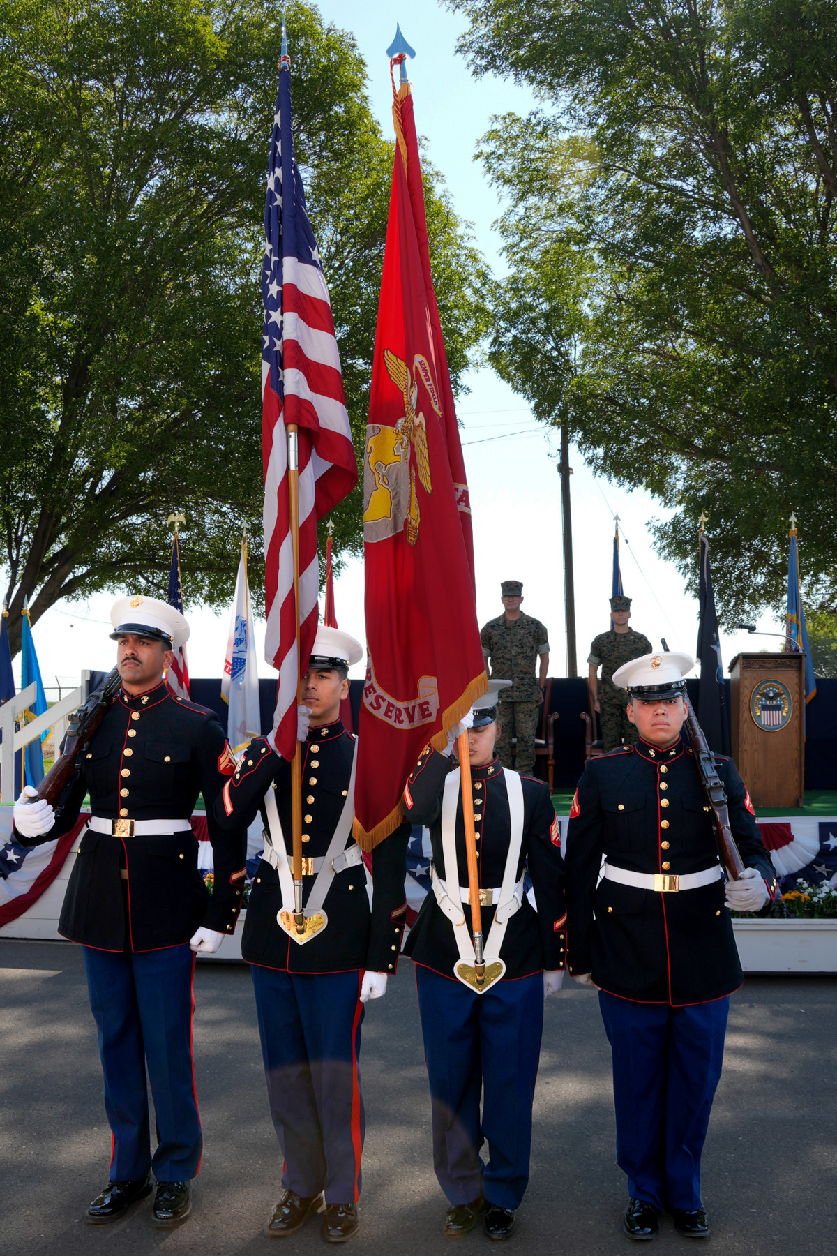 Issitt succeeds Chunn as commander of DLA Distribution San Joaquin ...