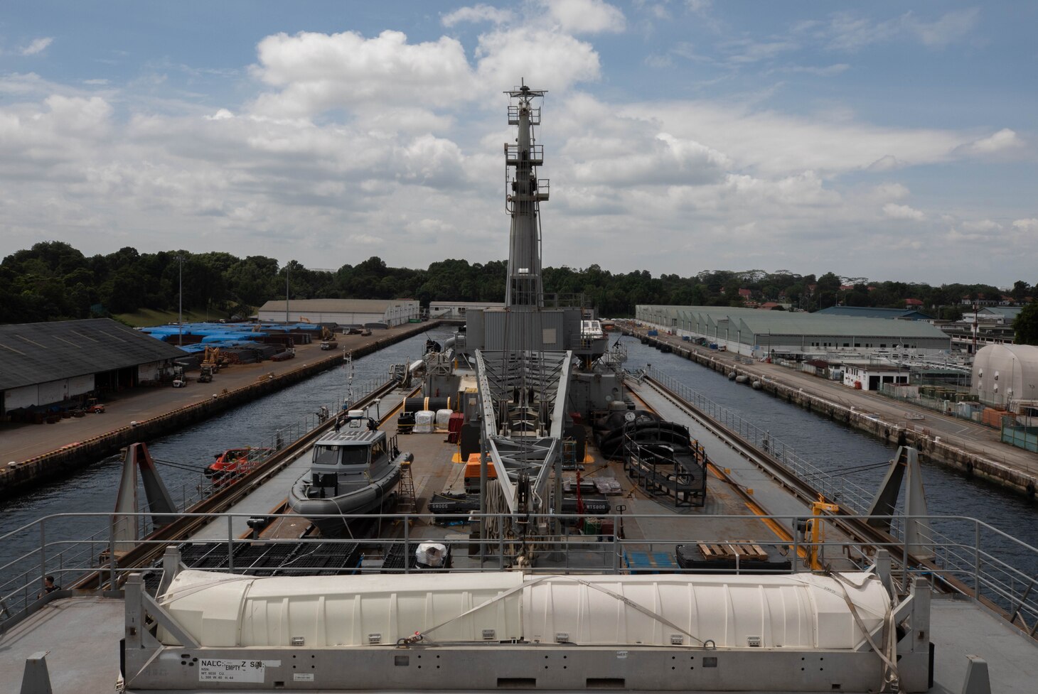 Emory S. Land Arrives in Singapore > Commander, Navy Region Japan ...