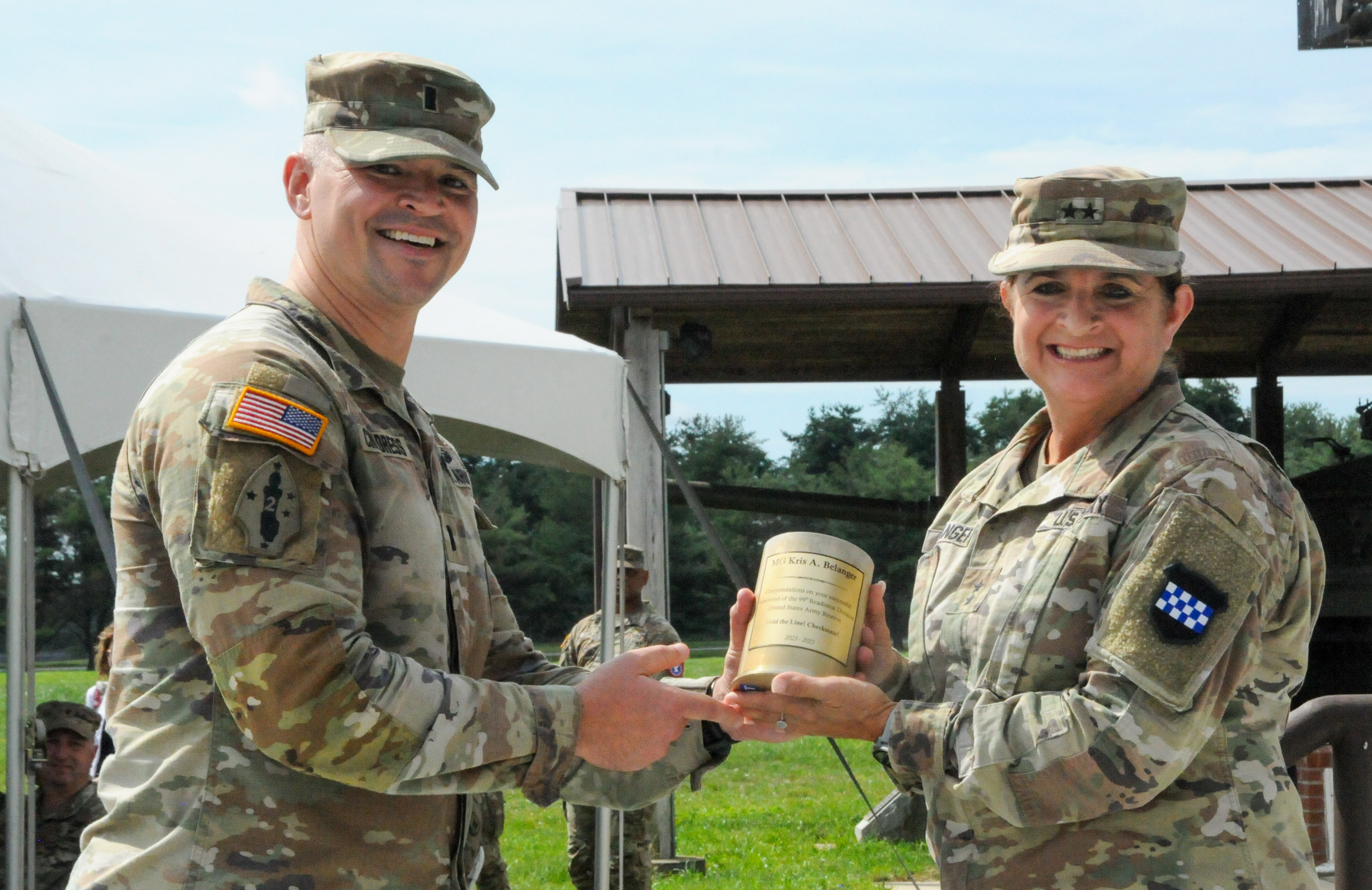Outgoing commanding general of Army Reserve's 99th Readiness Division ...