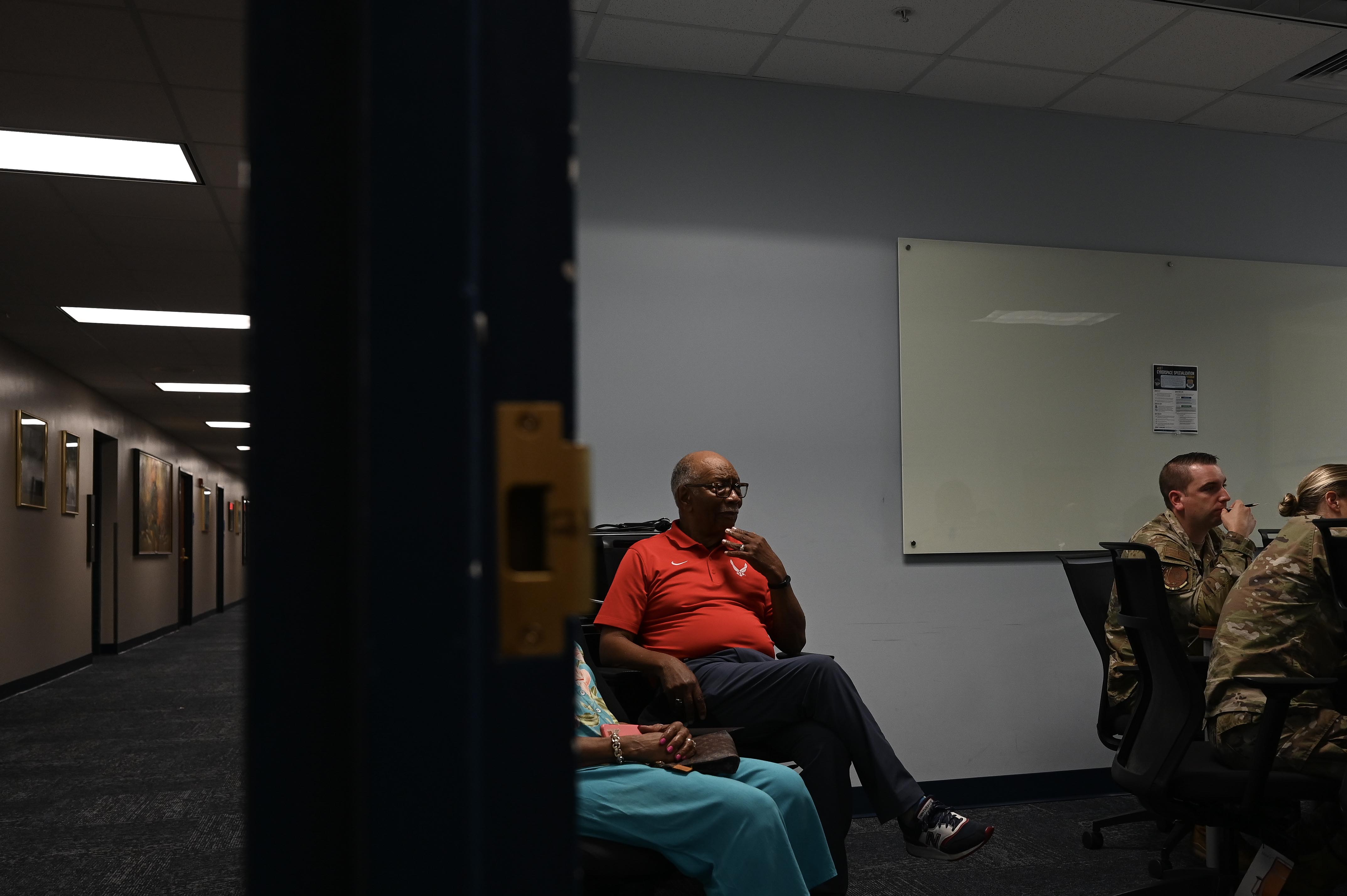 Retired instructor tours ACSC after 50 years > Air University (AU ...