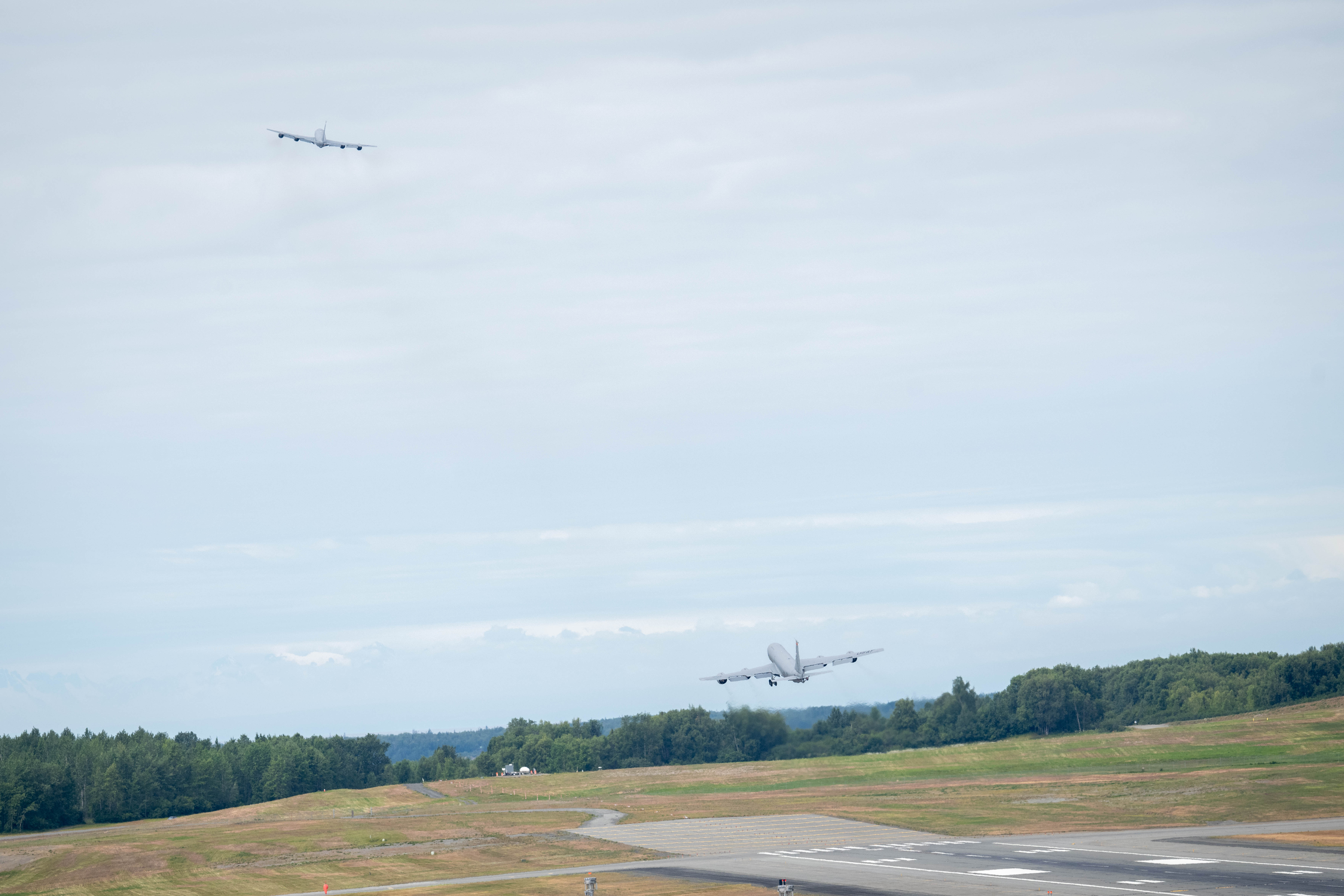 90th Fighter Squadron F-22 Raptors take off to support REFORPAC > Joint ...