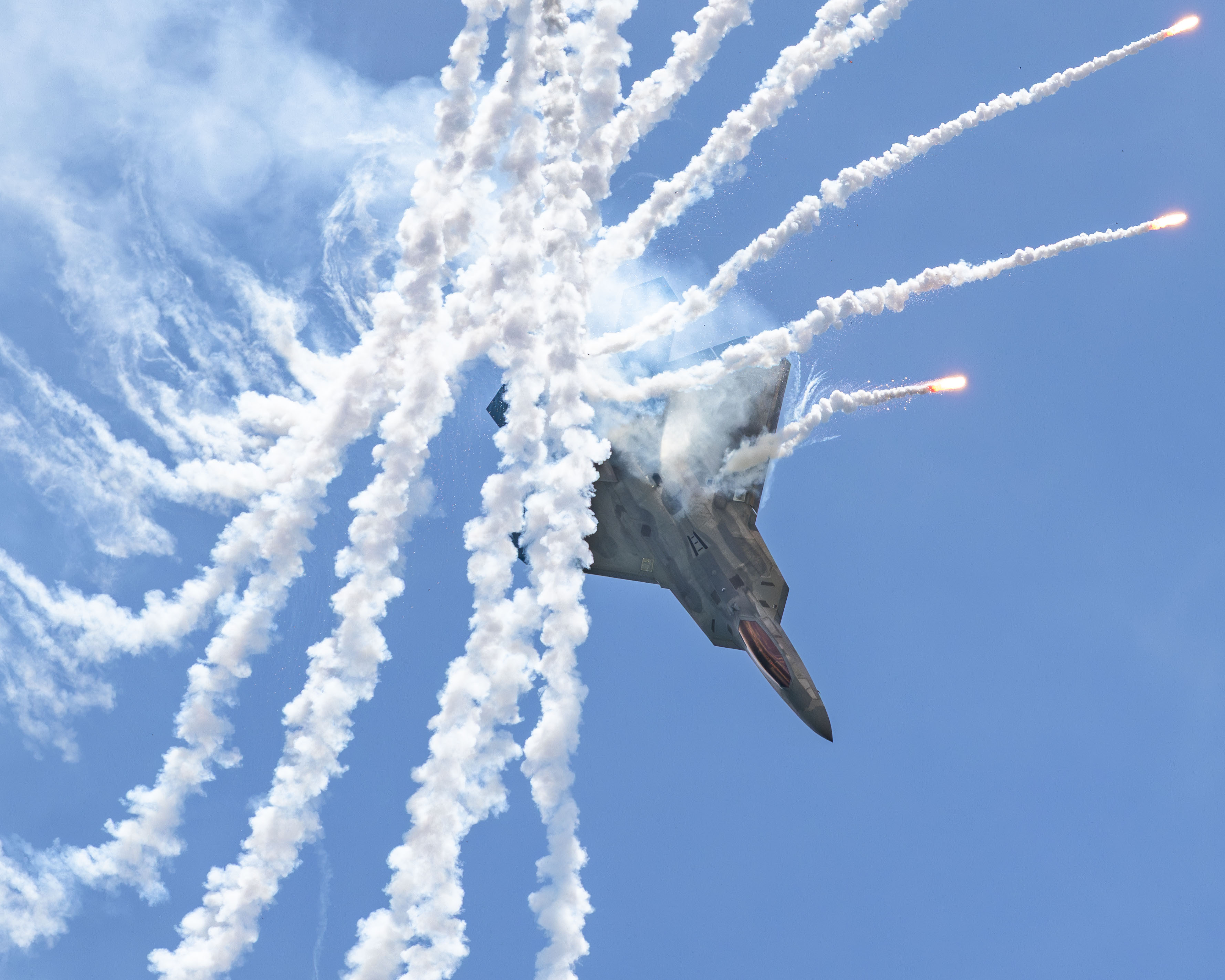 Photos - Search F-22