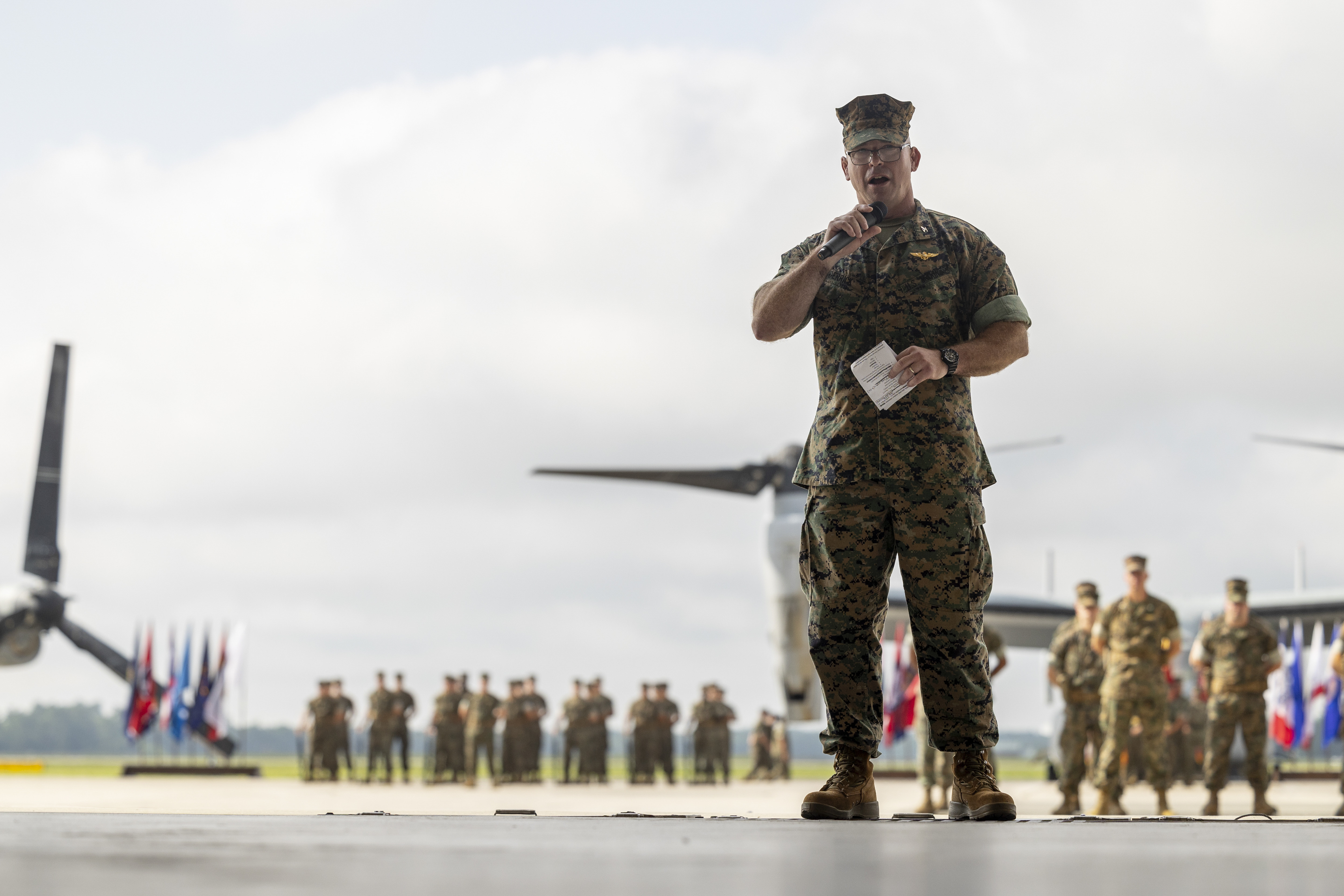 MAG-26 conducts change of command ceremony