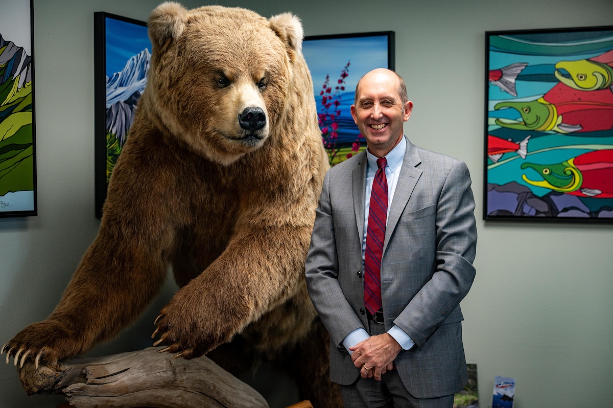 Top Department of Defense health official connects with frontline teams at JBER > Joint Base ...