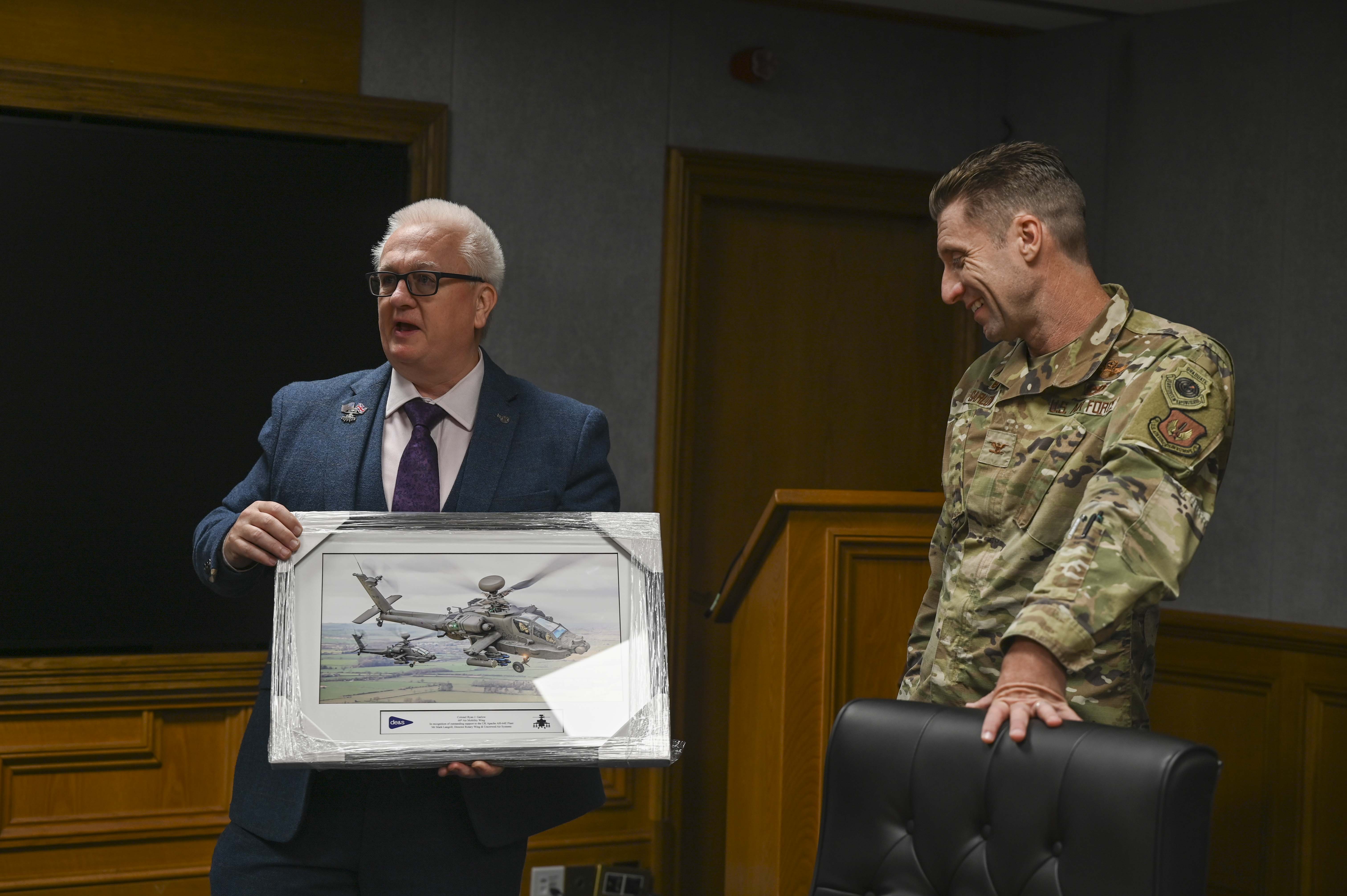 British Ministry of Defence presents a token of appreciation to Team ...