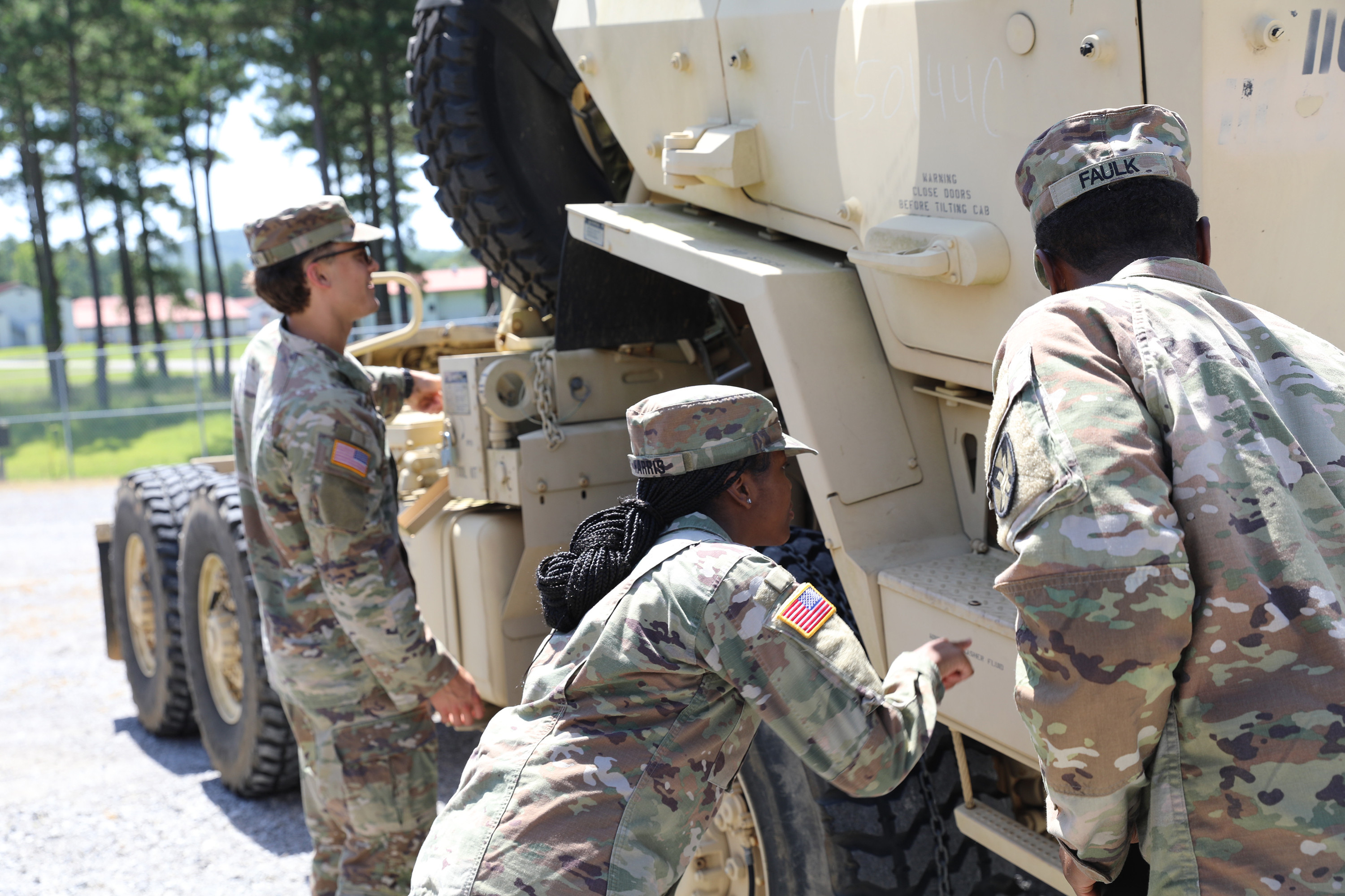 Alabama Guard Conducts Convoy During Operation Patriot Press > National ...