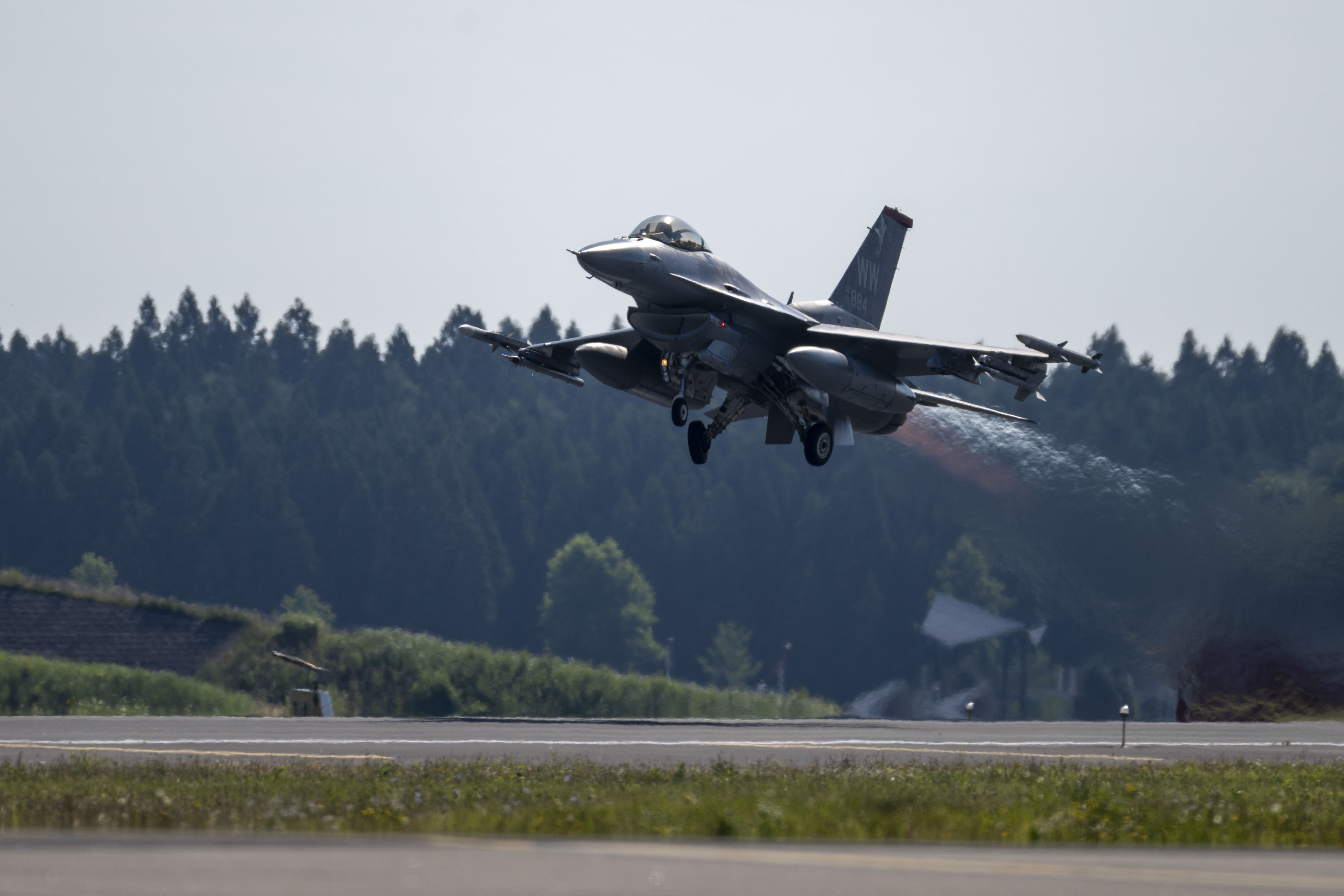 F-16 Fighting Falcons Take Off During REFORPAC 2025 > Misawa Air Base ...