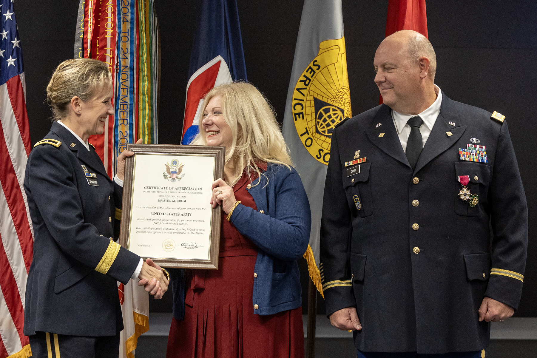 Crum retires from USAFMCOM
