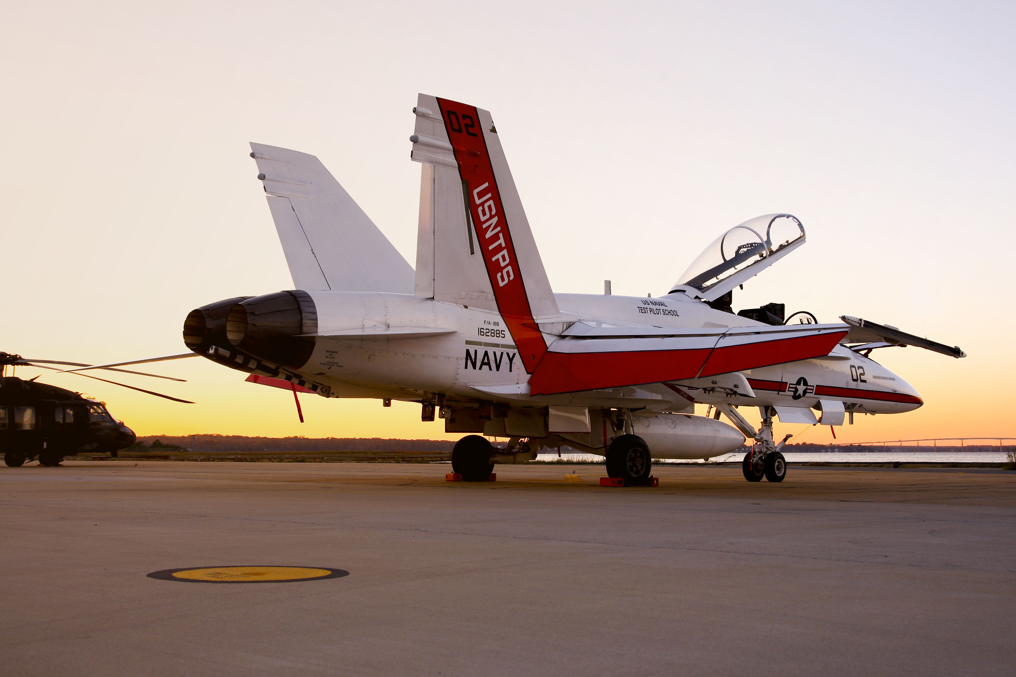 Navy Celebrates 80 Years of Flight Test at U.S. Naval Test Pilot School ...