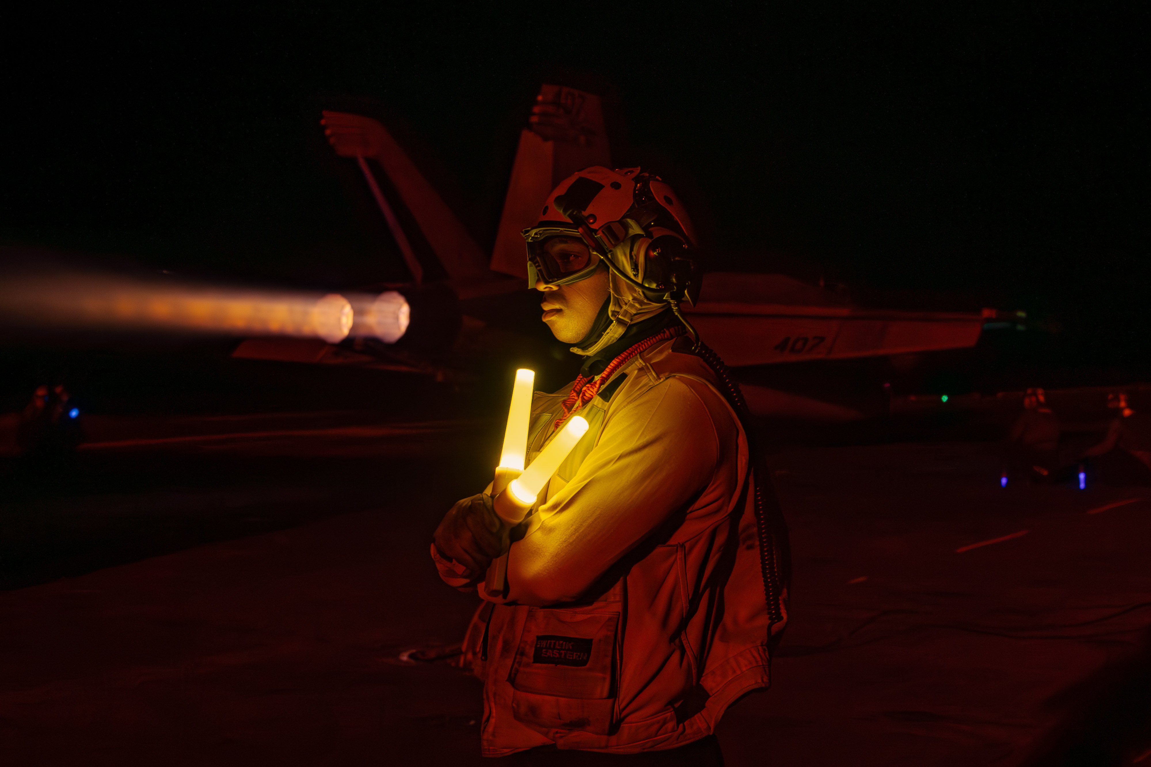 USS George Washington conducts night flight ops in Indian Ocean