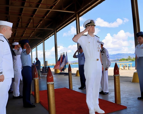 DLA Distribution Pearl Harbor, Hawaii welcomes new commander > Defense ...