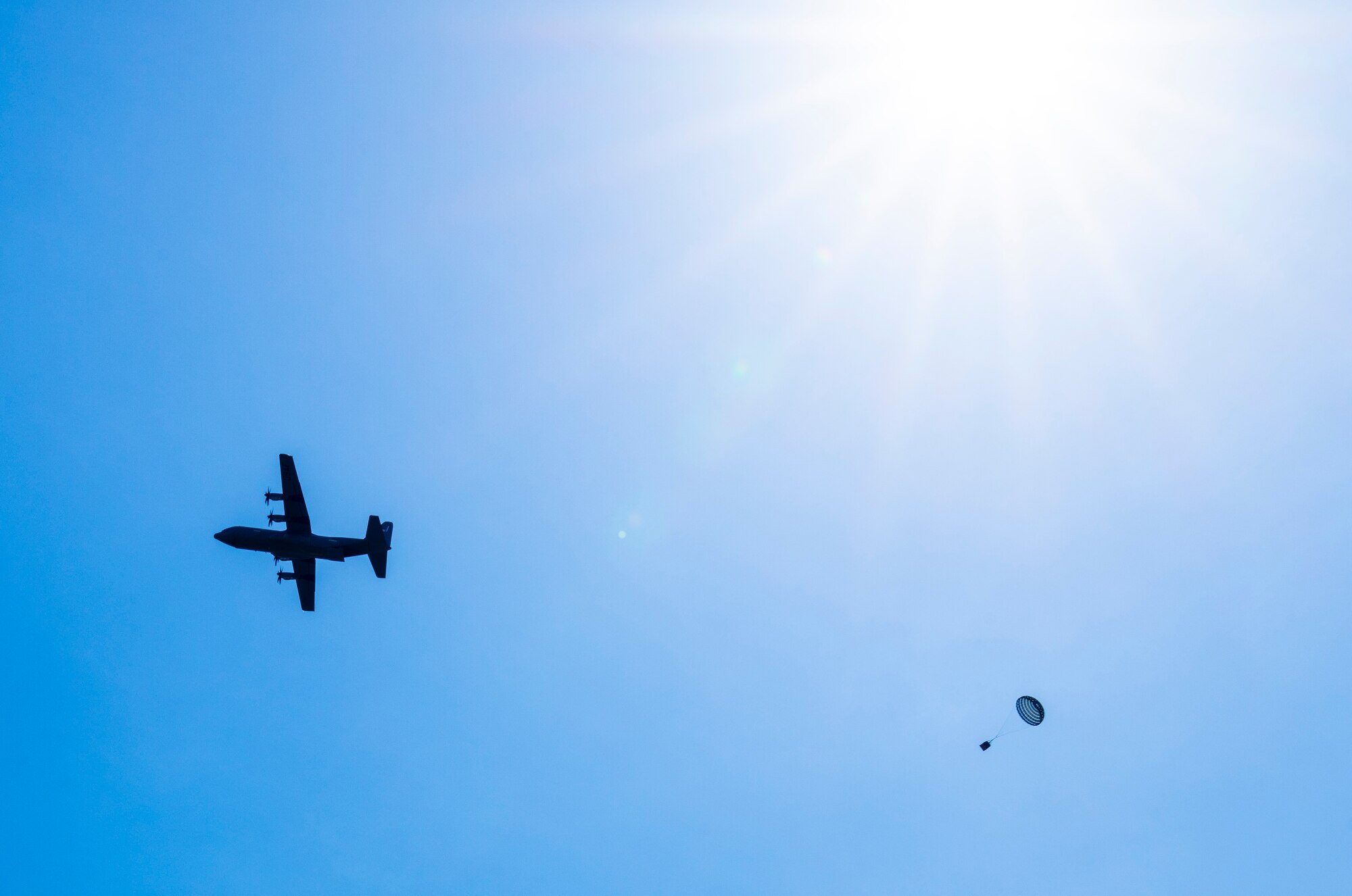 Sunny airdrops over Son Tay > Wright-Patterson AFB > Article Display