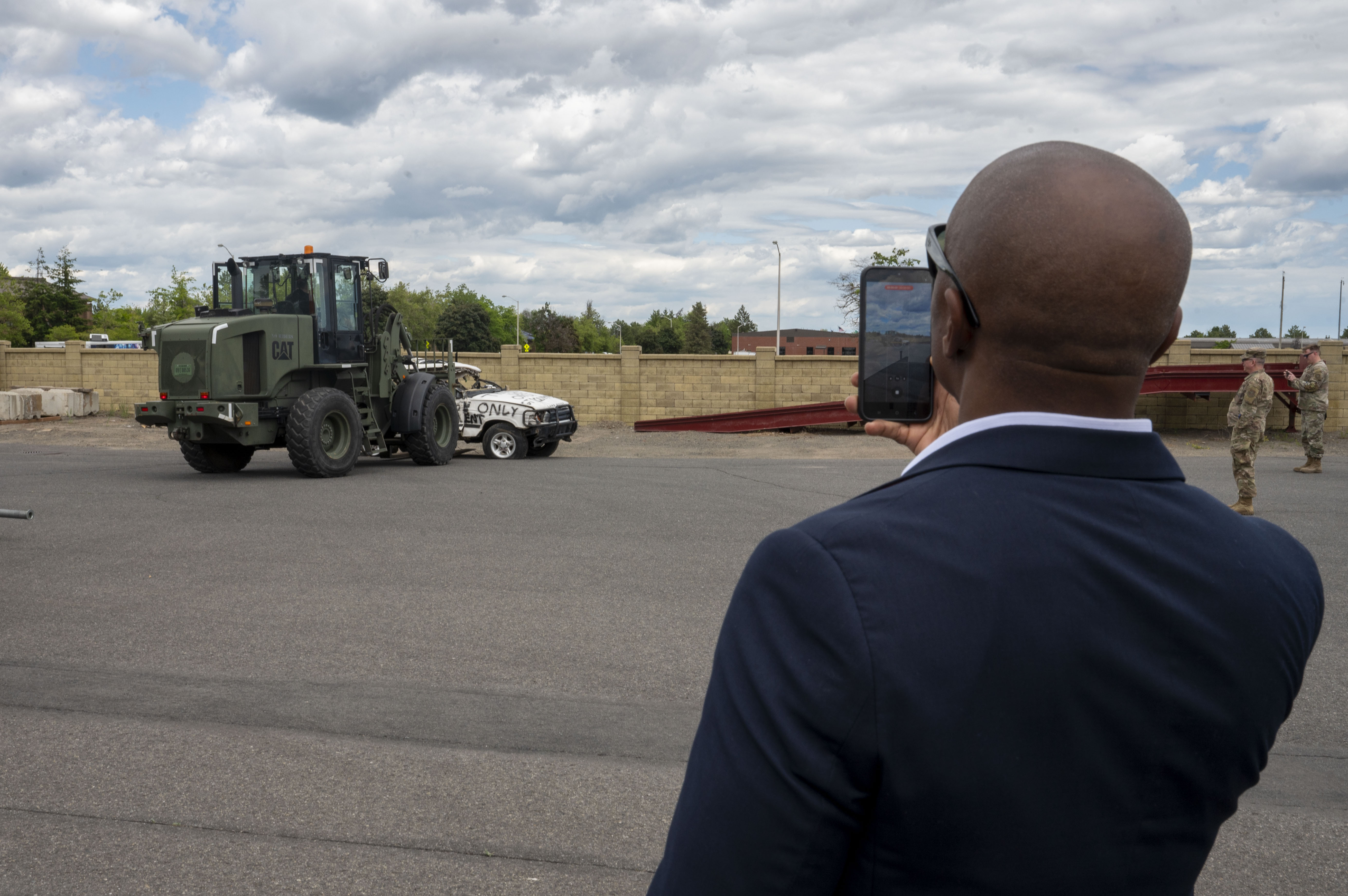 92nd Mission Support Group hosts honorary commanders > Fairchild Air ...