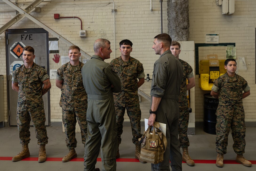 U.S. Marine Corps Deputy Commandant for Aviation visits VMA-223 and ...