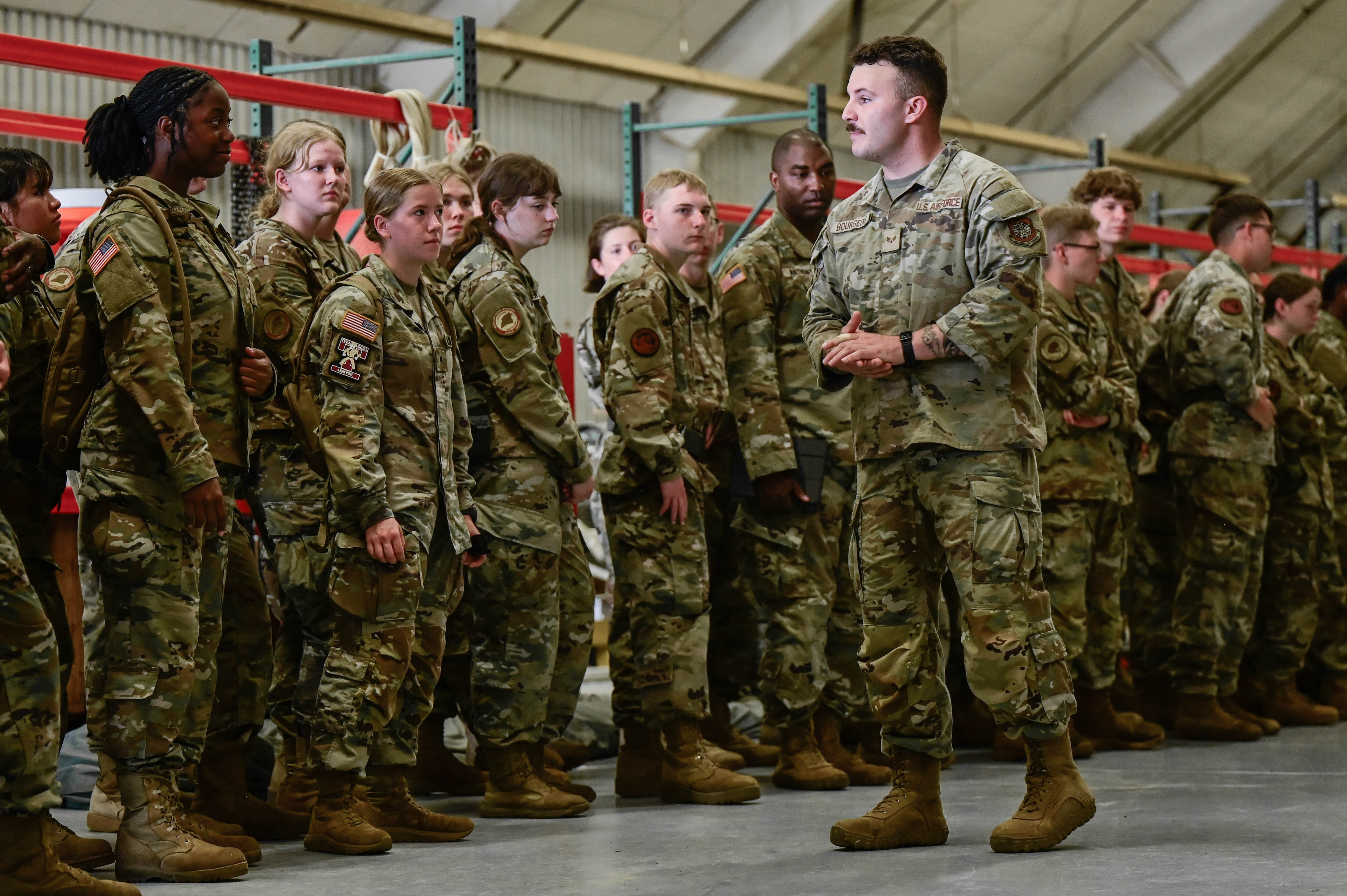 Team Little Rock hosts Arkansas Army JROTC cadets > Little Rock Air ...