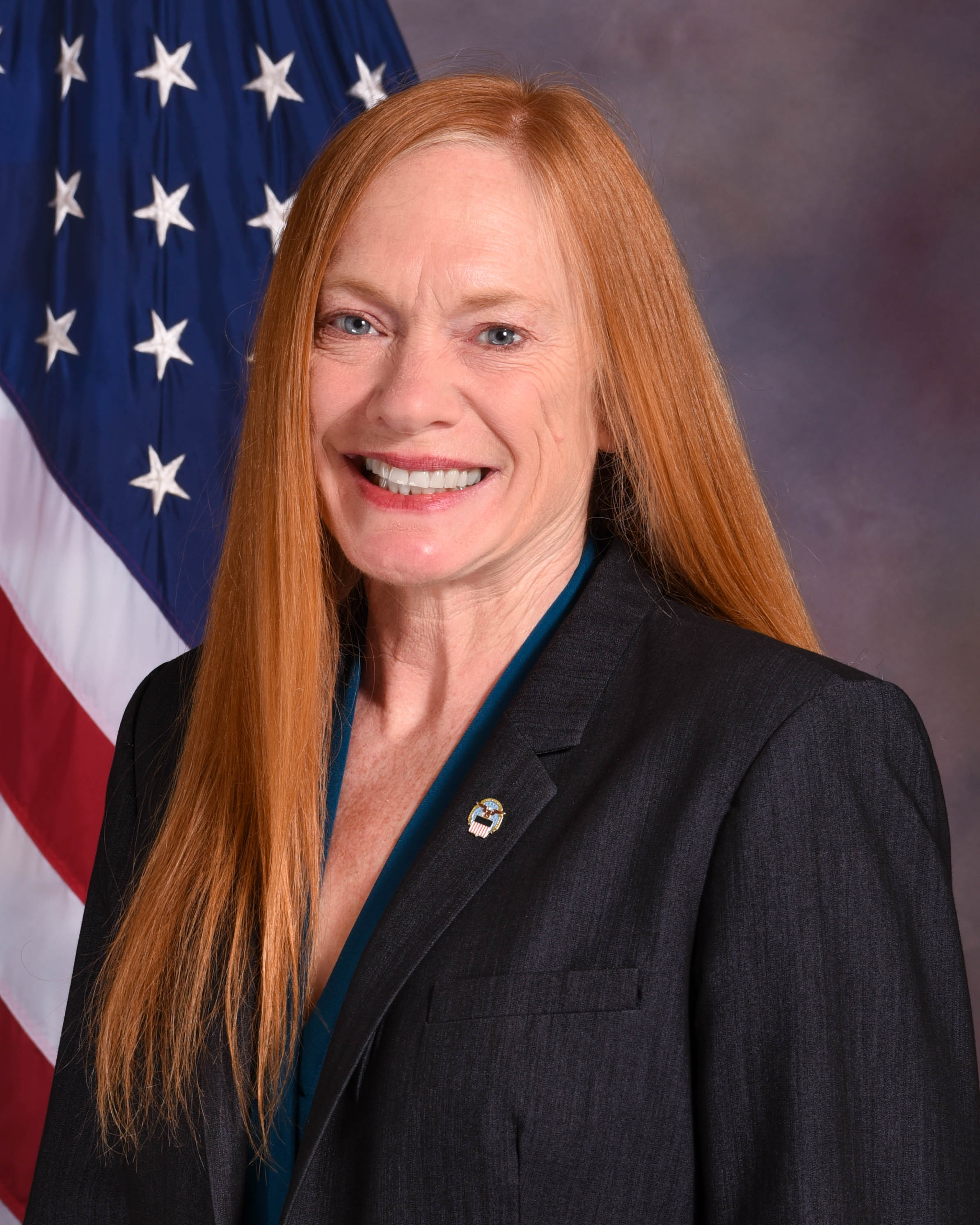 Dr. Stacey A. Pilling > The Eisenhower School > Leader-Bio