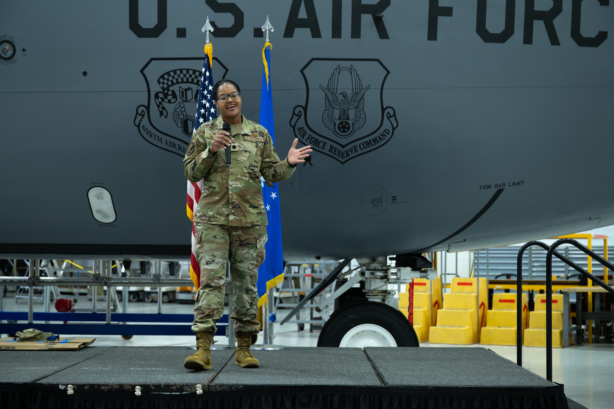 Wing Commander, Command Chief, others say farewell to 459 ARW > 459th ...