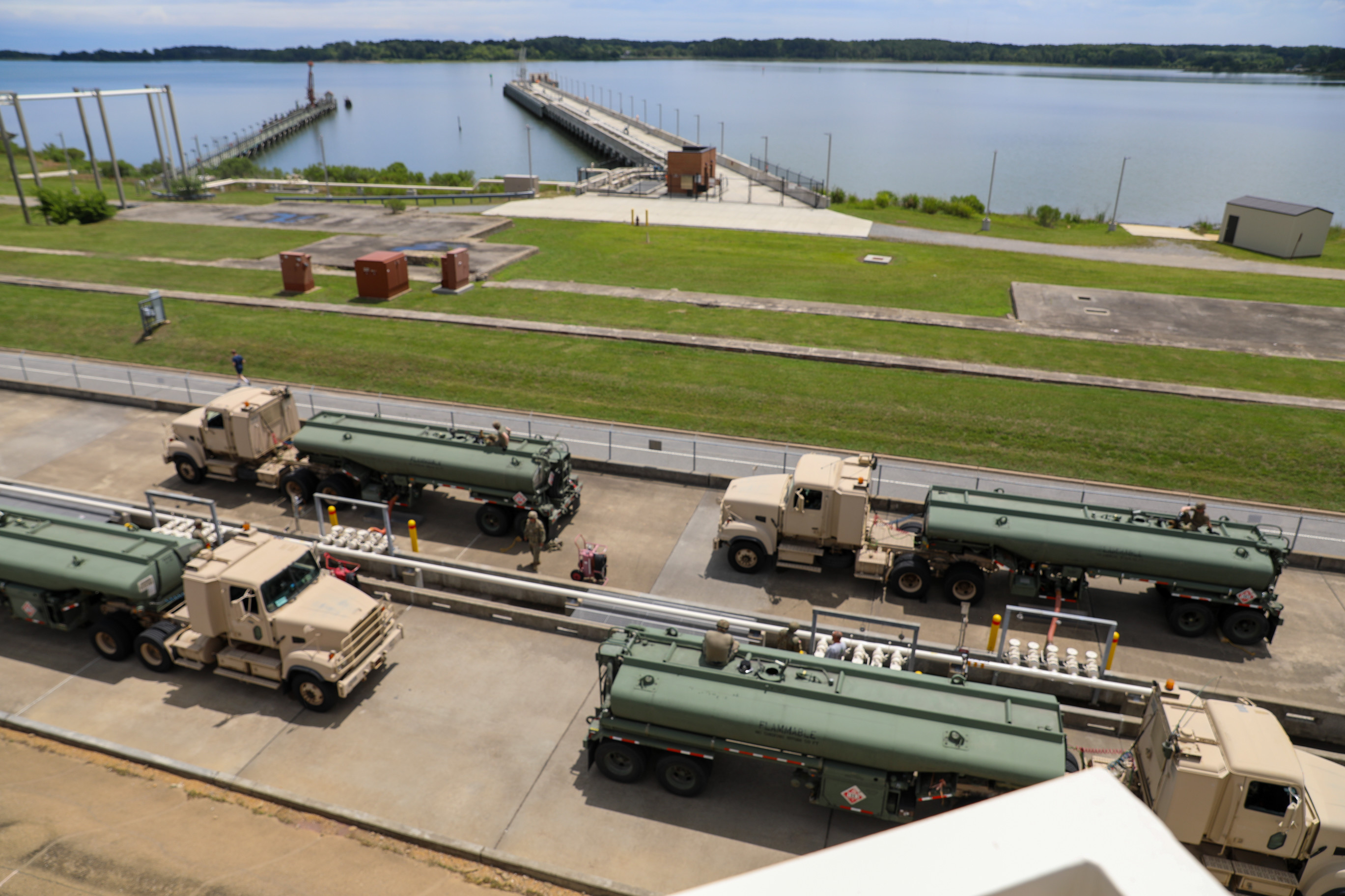 No fuel, no fight: Army Reserve Soldiers conduct bulk fuel operations ...