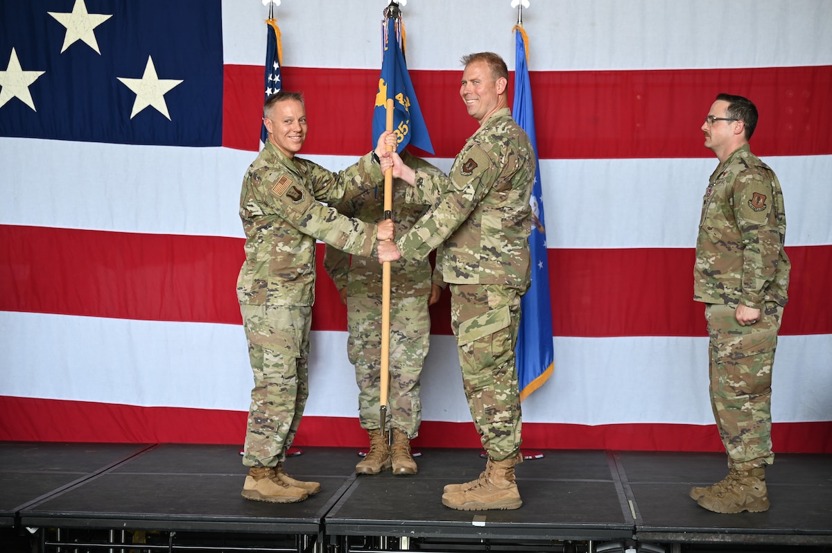 435th CRS change of command > Ramstein Air Base > Article Display