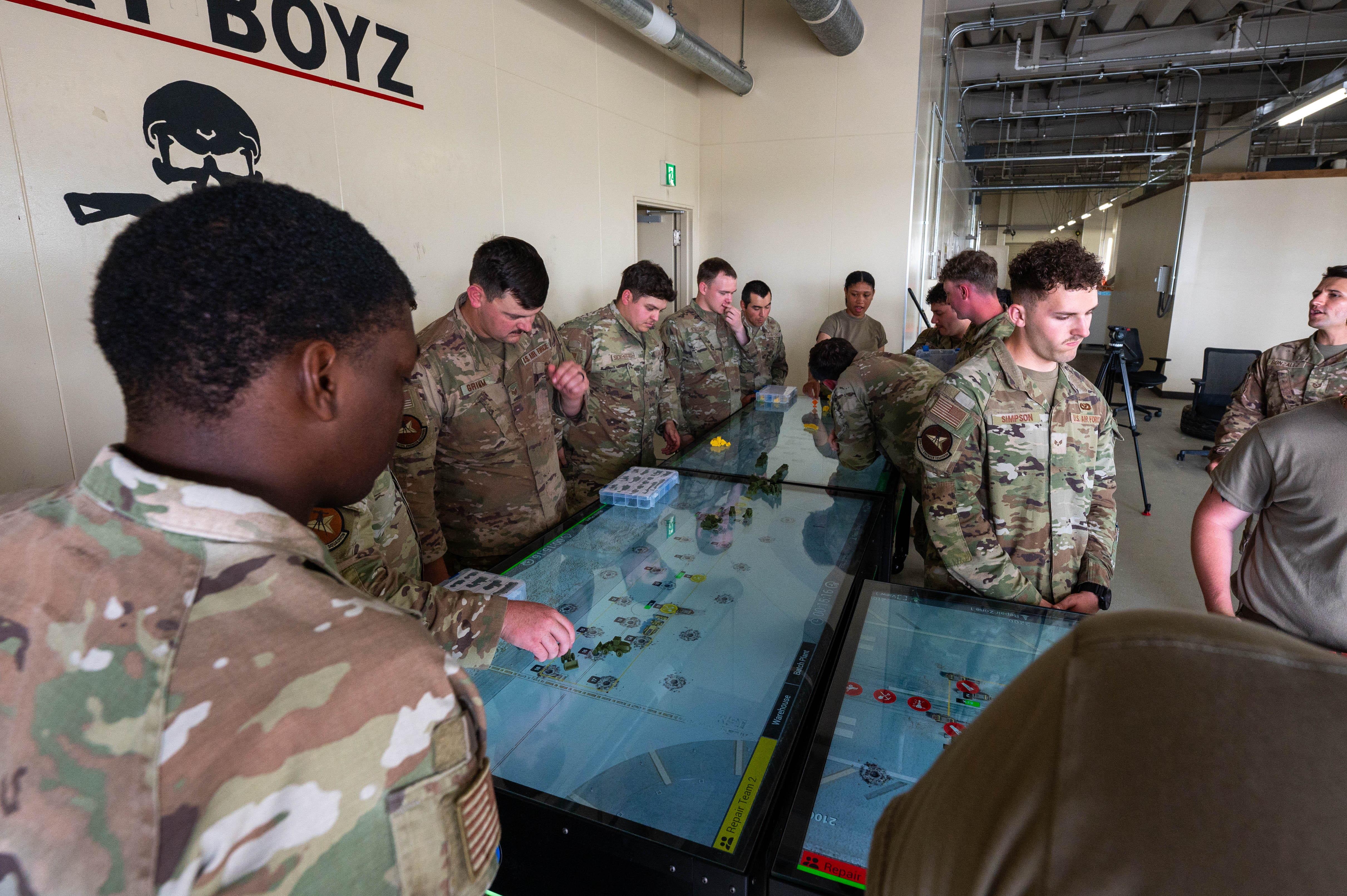 Virtual Training Table Enhances RADR Proficiency at the 35th Fighter ...