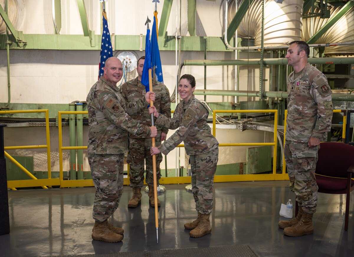 Chrash assumes command of 718th Test Squadron > Arnold Air Force Base ...