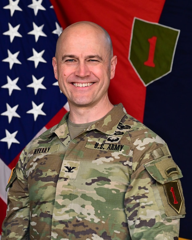 COL Matthew Kelley > 1st Infantry Division > Leadership Display