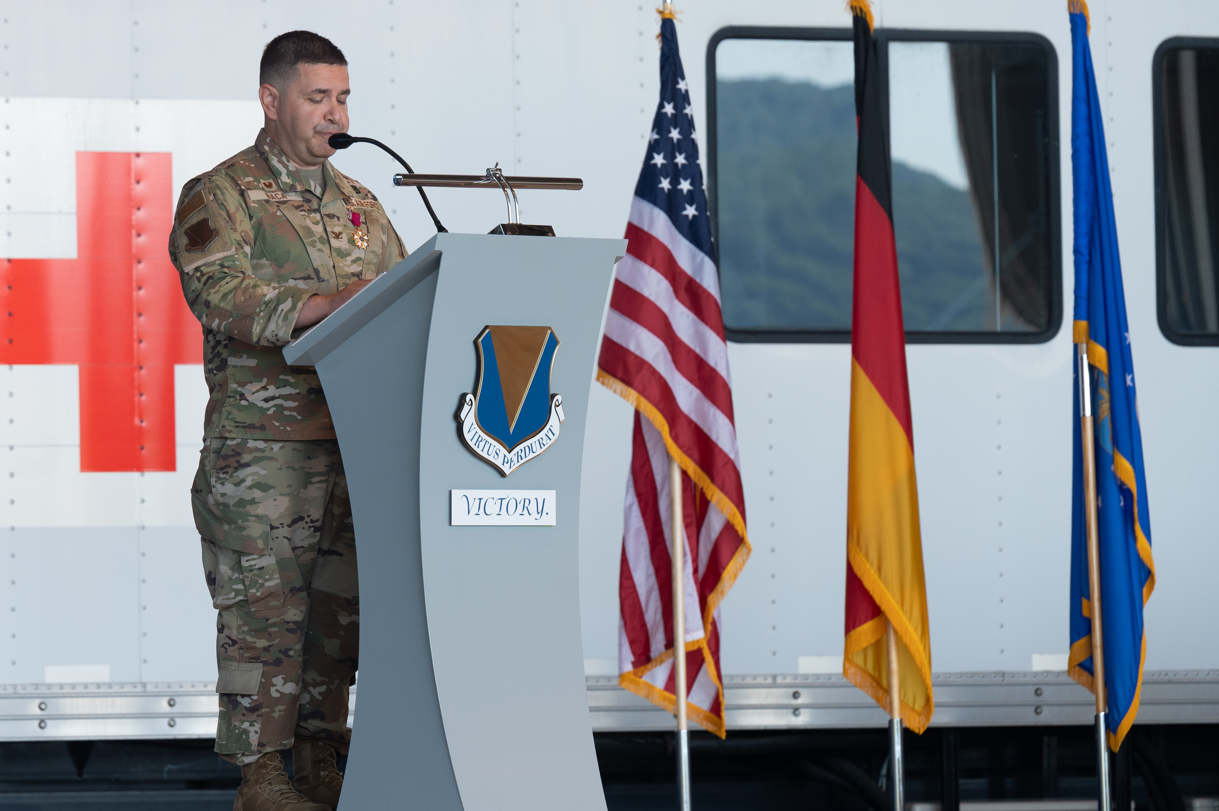 86 MDG says farewell, welcomes new commander