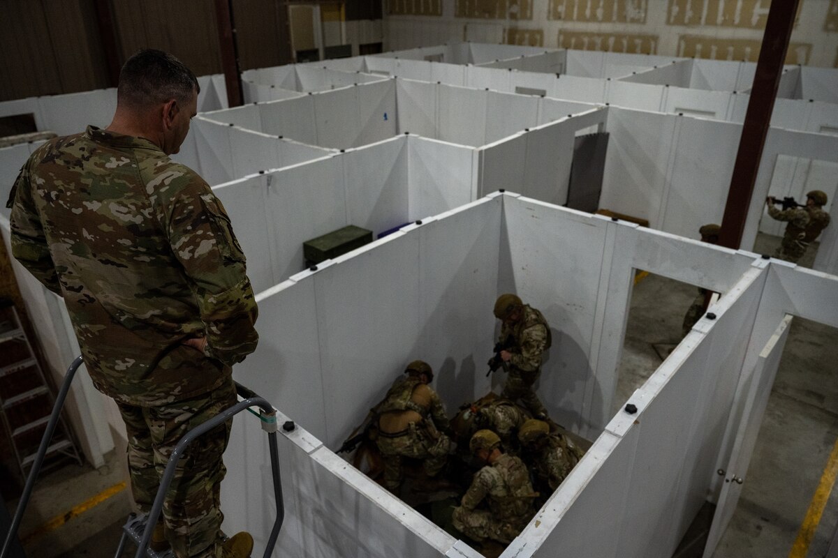 Brig. Gen. Brian Filler Visit > Joint Base Elmendorf-Richardson > News