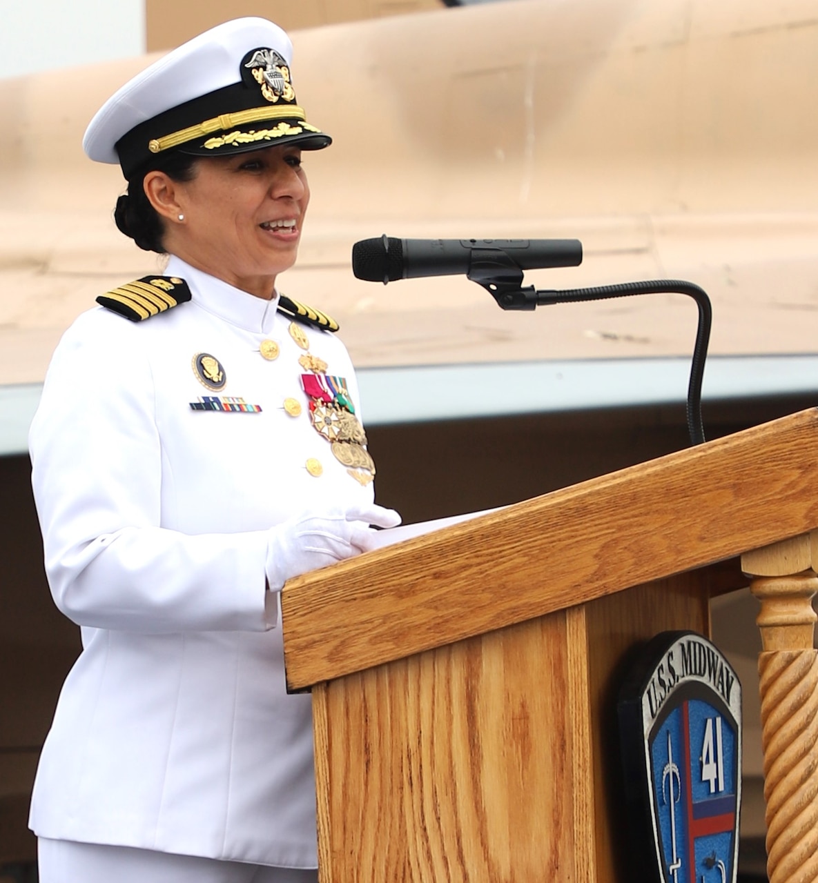 Capt. Cathy Eyrich Takes Command of NAVFAC Southwest > Naval Facilities ...