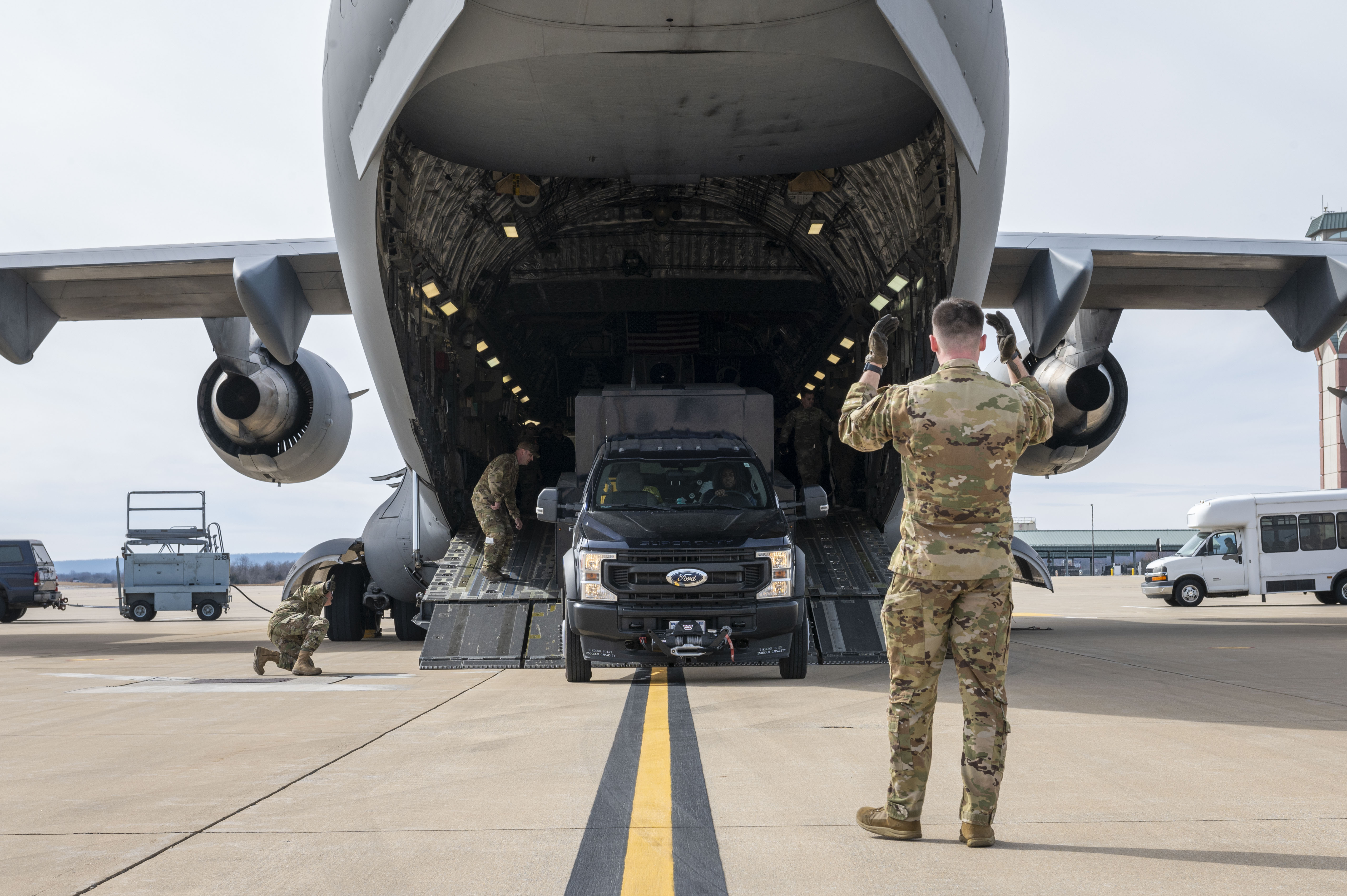 167th Airlift Squadron supports 32nd WMD-CST rapid deployment training