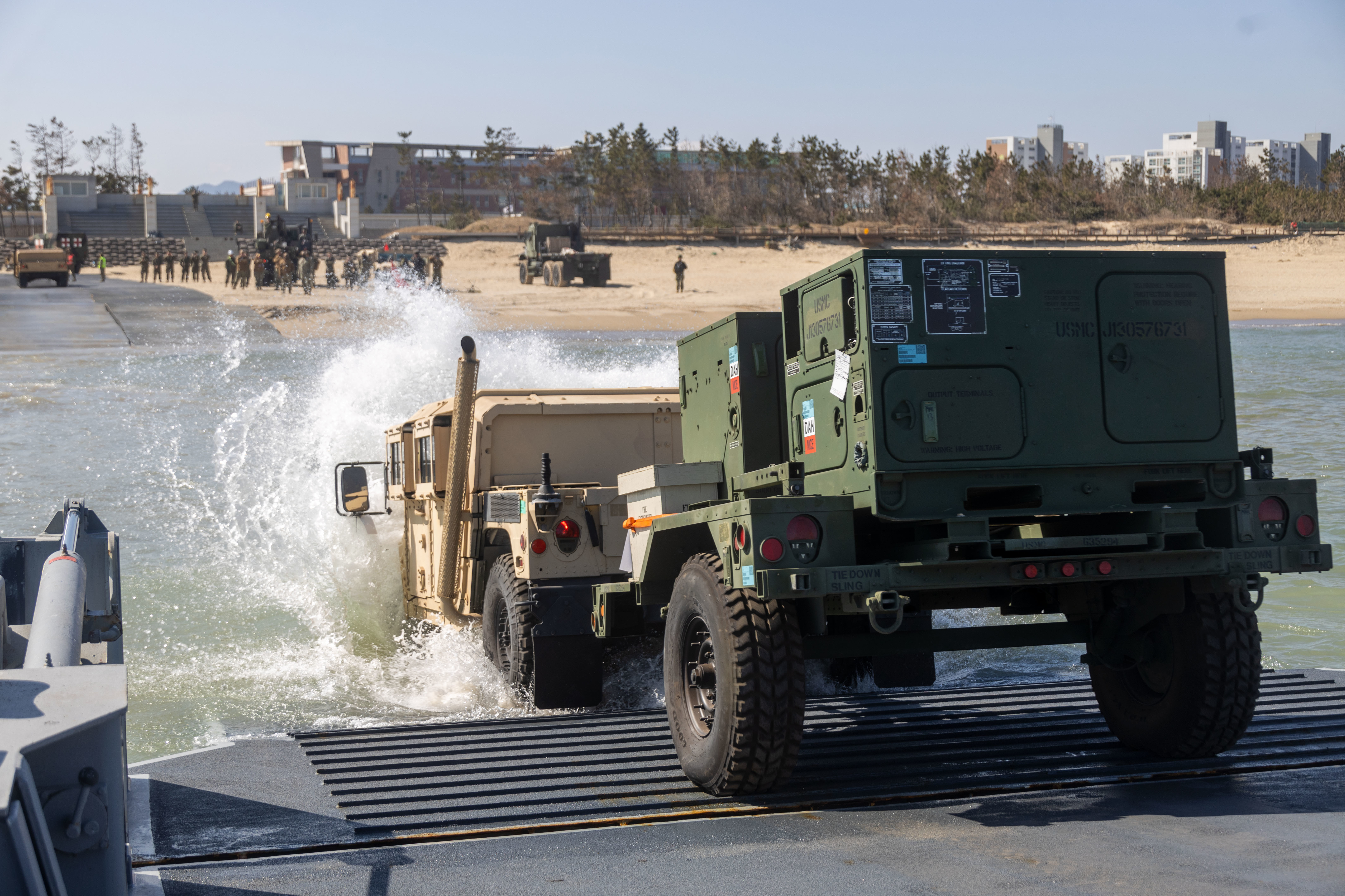 3rd MLG Conducts Instream Offload with USN, ROKMC During Freedom Banner ...