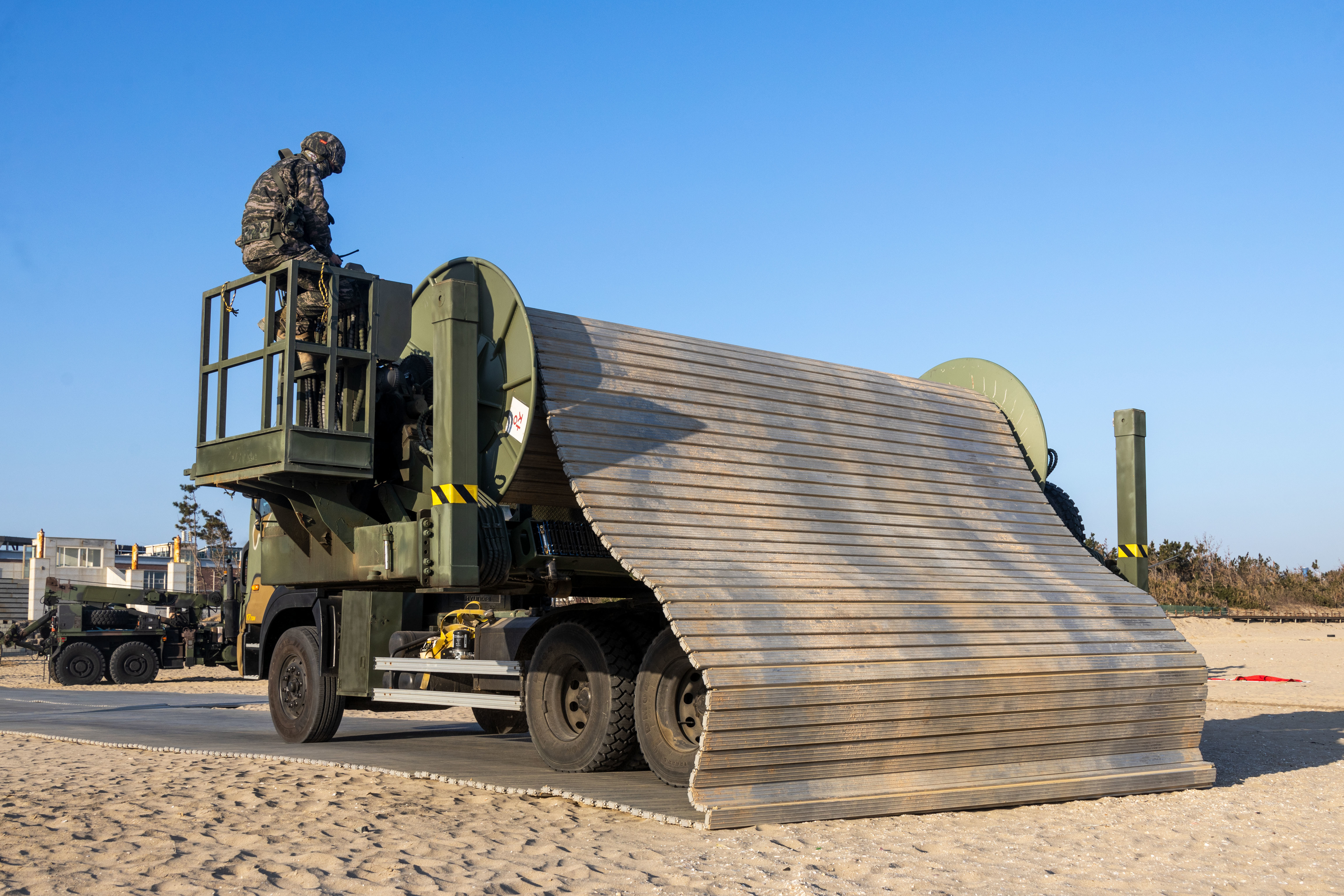 3rd MLG Conducts Instream Offload with USN, ROKMC During Freedom Banner ...