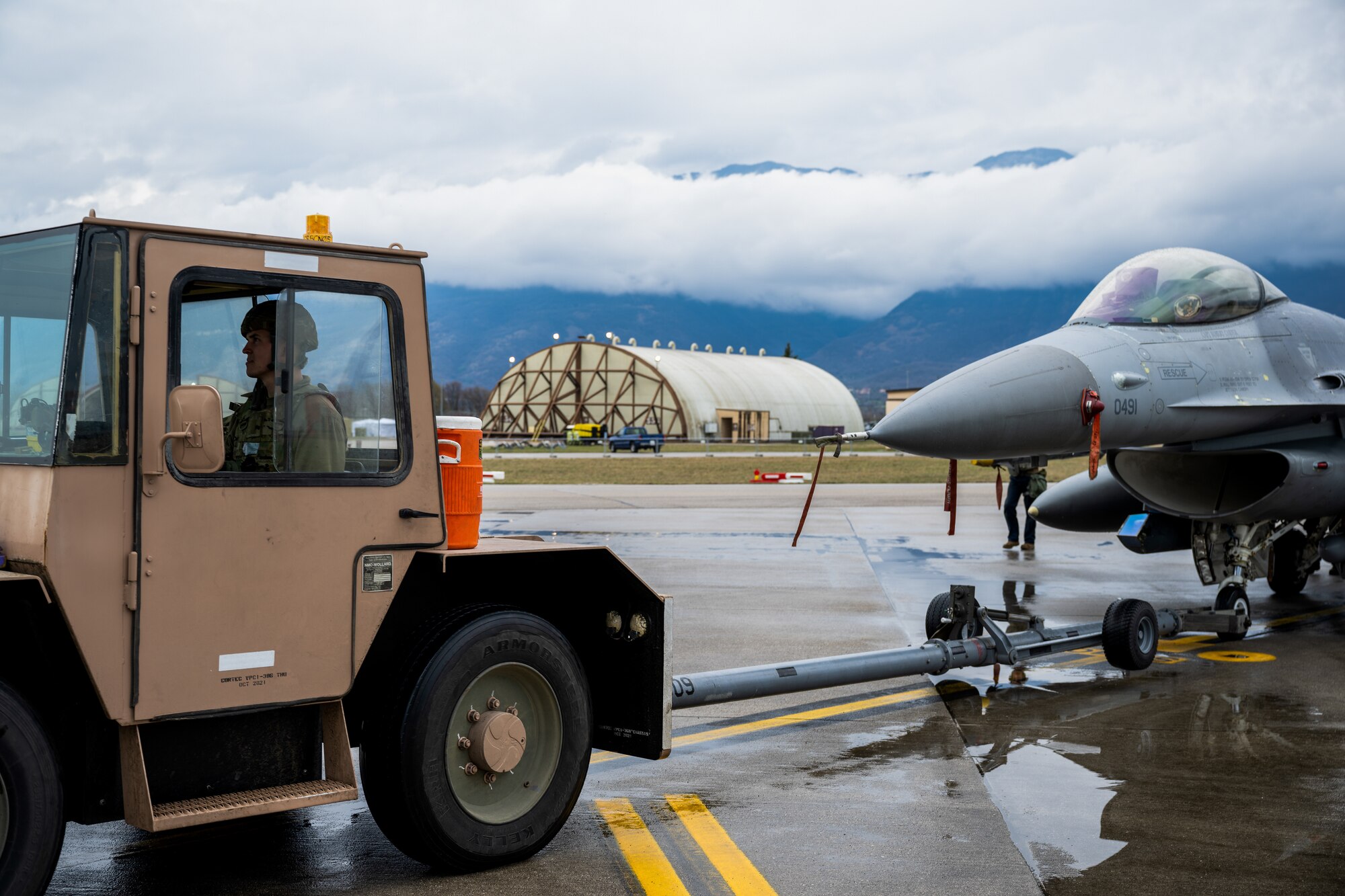 Exercise Fighting Wyvern 25-01 jet inspection > Aviano Air Base > Display