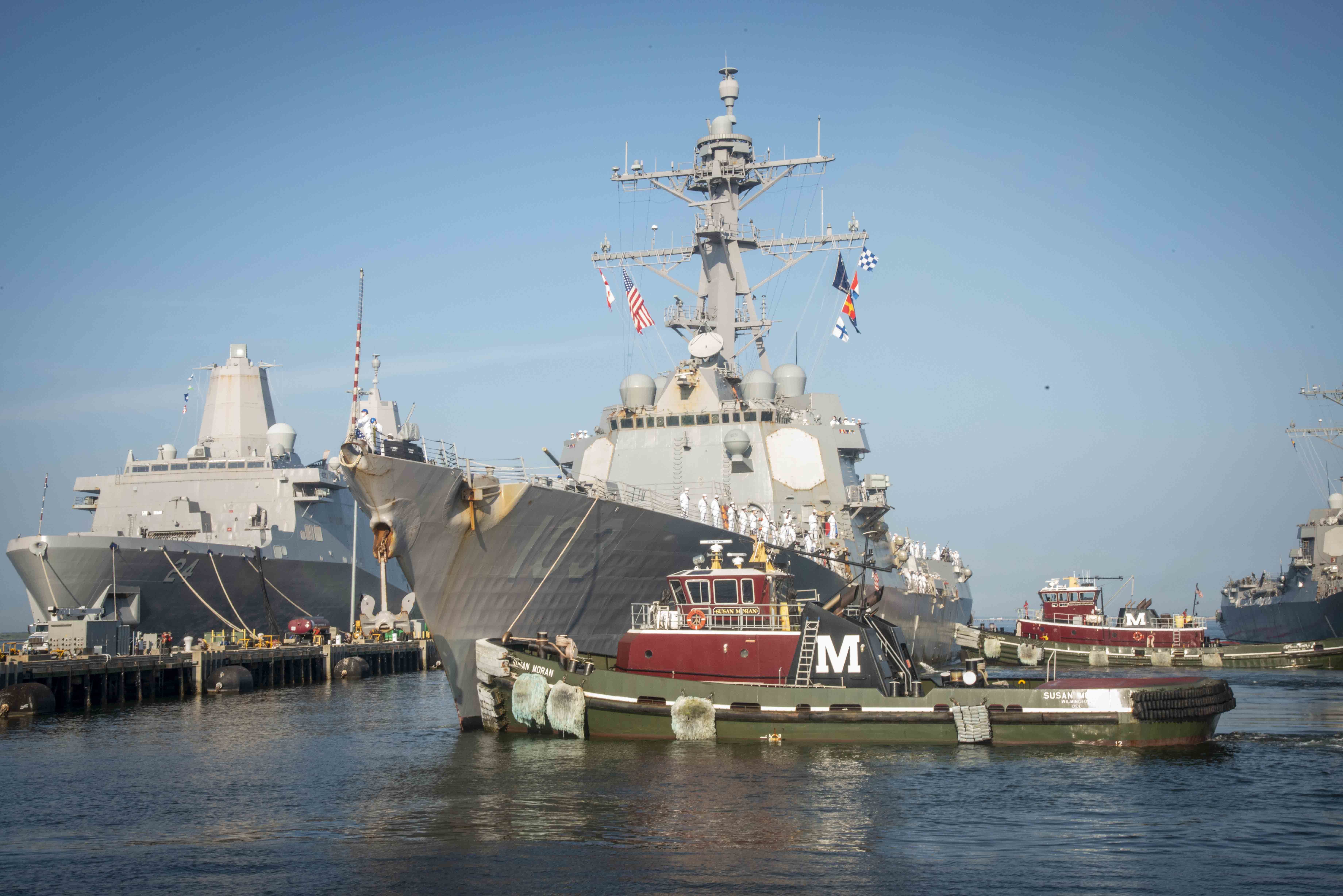USS Truxtun Deploys from Naval Station Norfolk > United States Navy ...