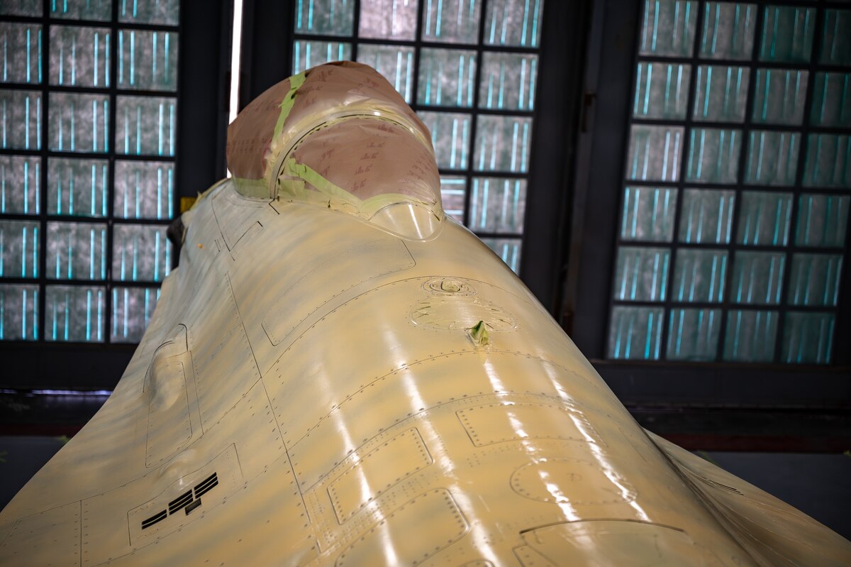 20th Equipment Maintenance Squadron Airmen use new chromate-free primer ...