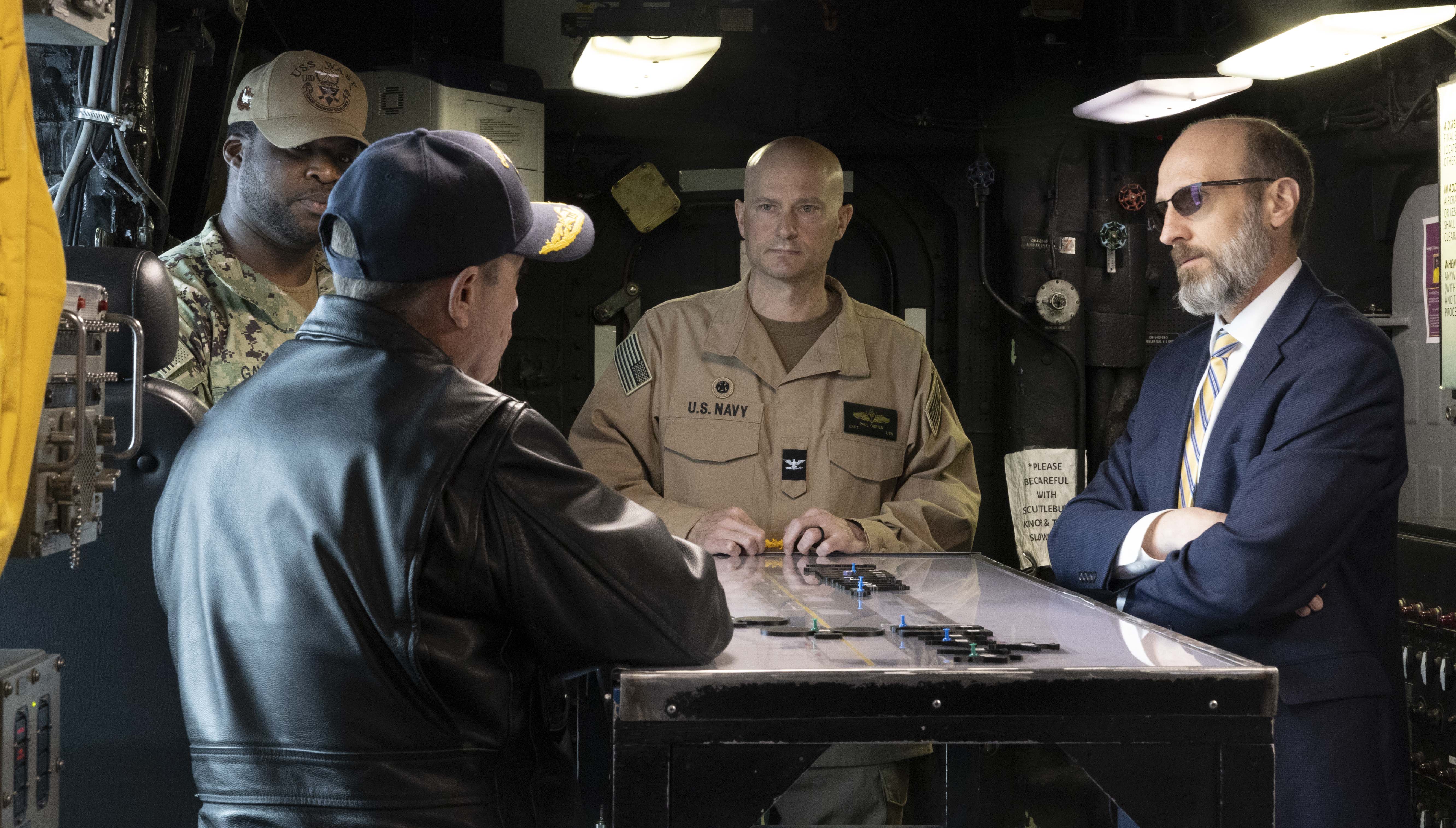 Acting Secretary of the Navy visited Norfolk-based ships > U.S. Fleet ...