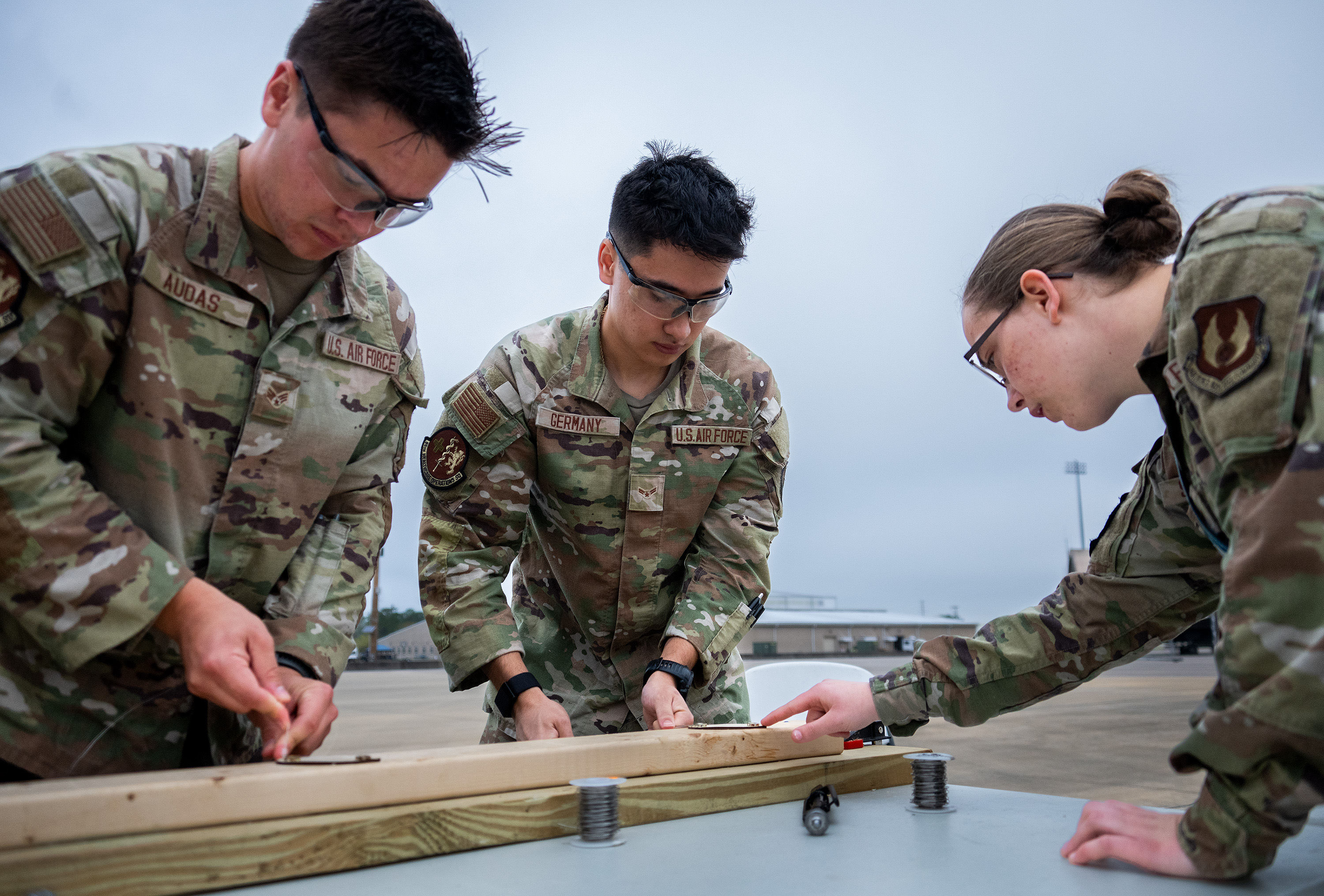Warriors unite, discover capabilities > Air Force Test Center > News