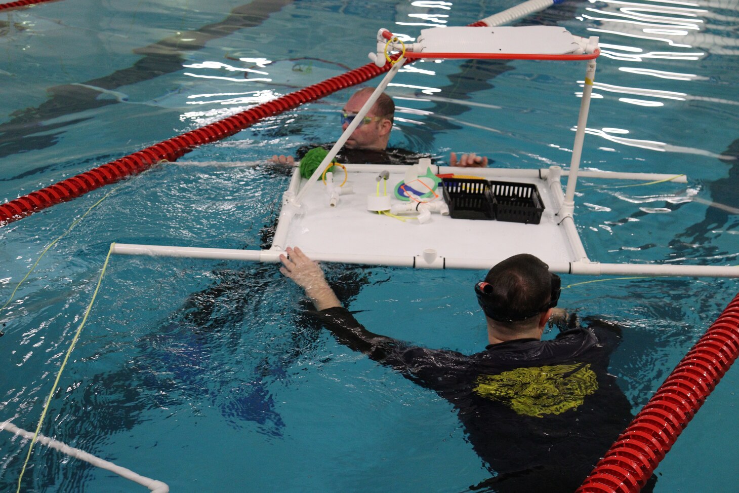 NSMRL Divers Assist with CTEEA SeaPerch Regional Championship > Navy ...