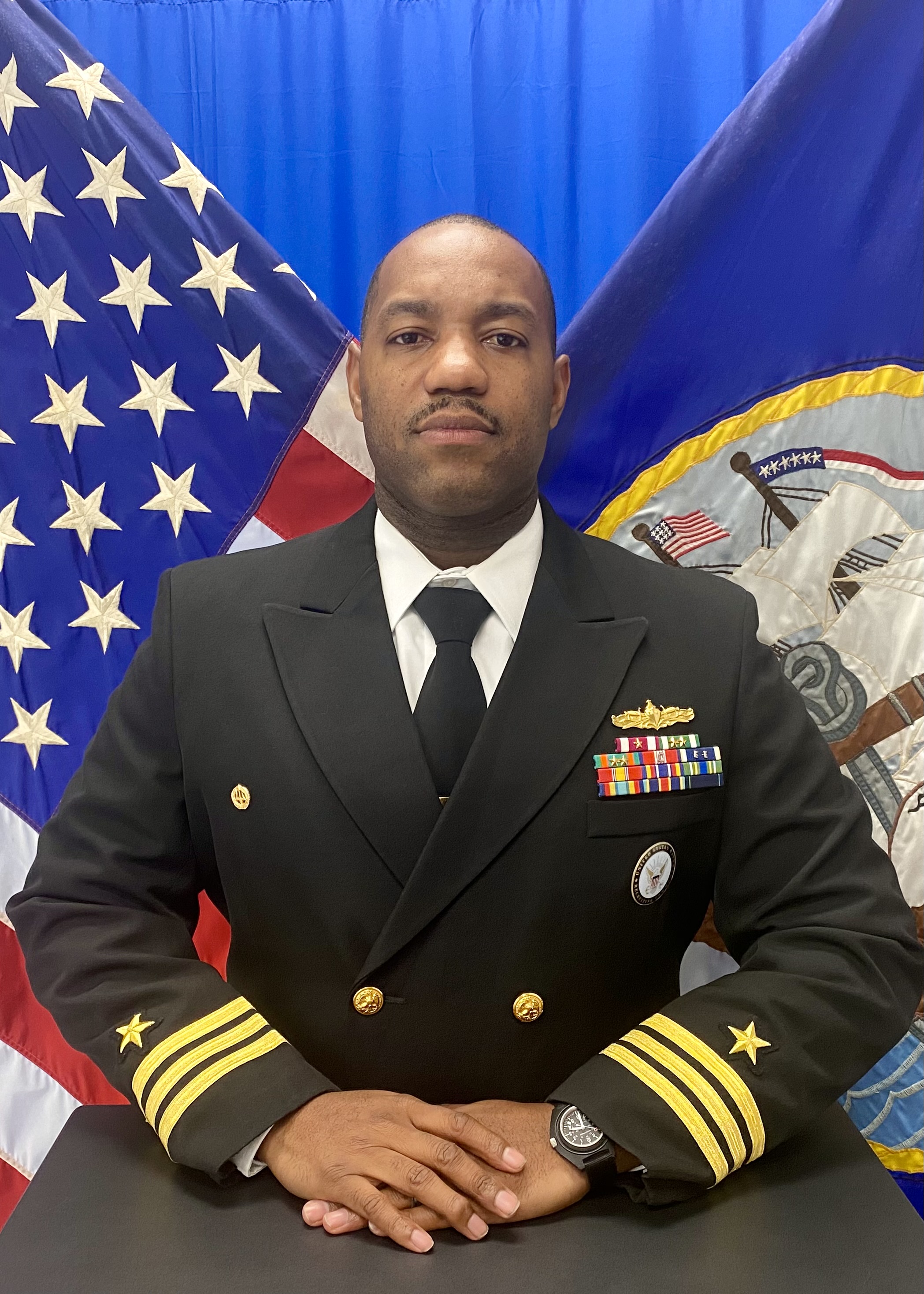 Commander Robert Floyd > Navy Recruiting Command > Leadership Article View