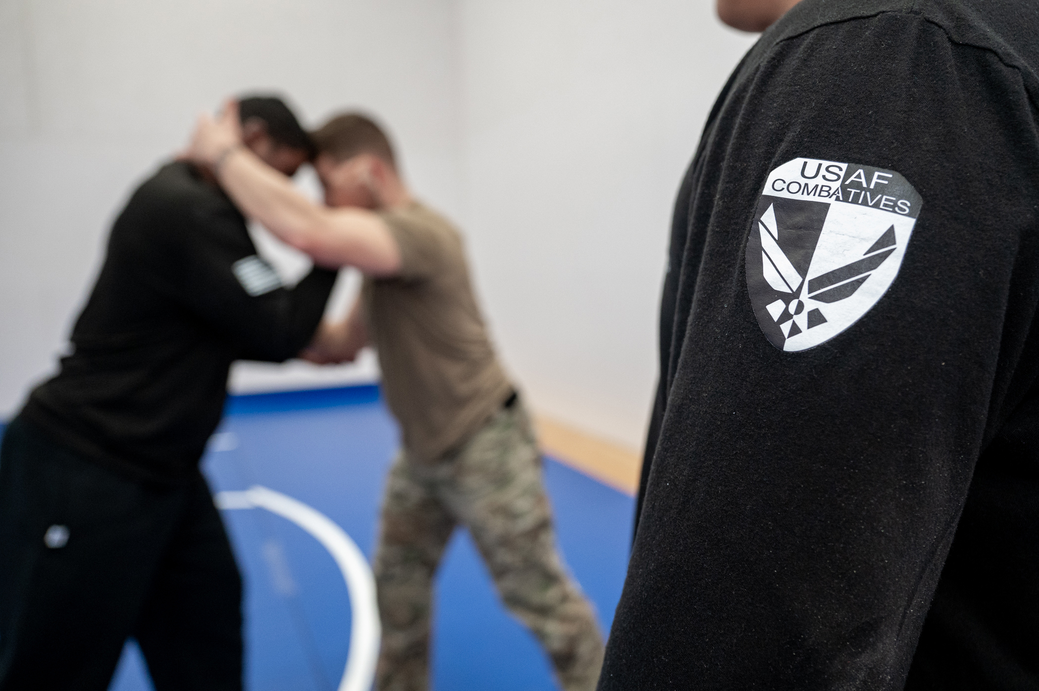 Combatives course prepares Airmen for the fight > Hanscom Air Force ...