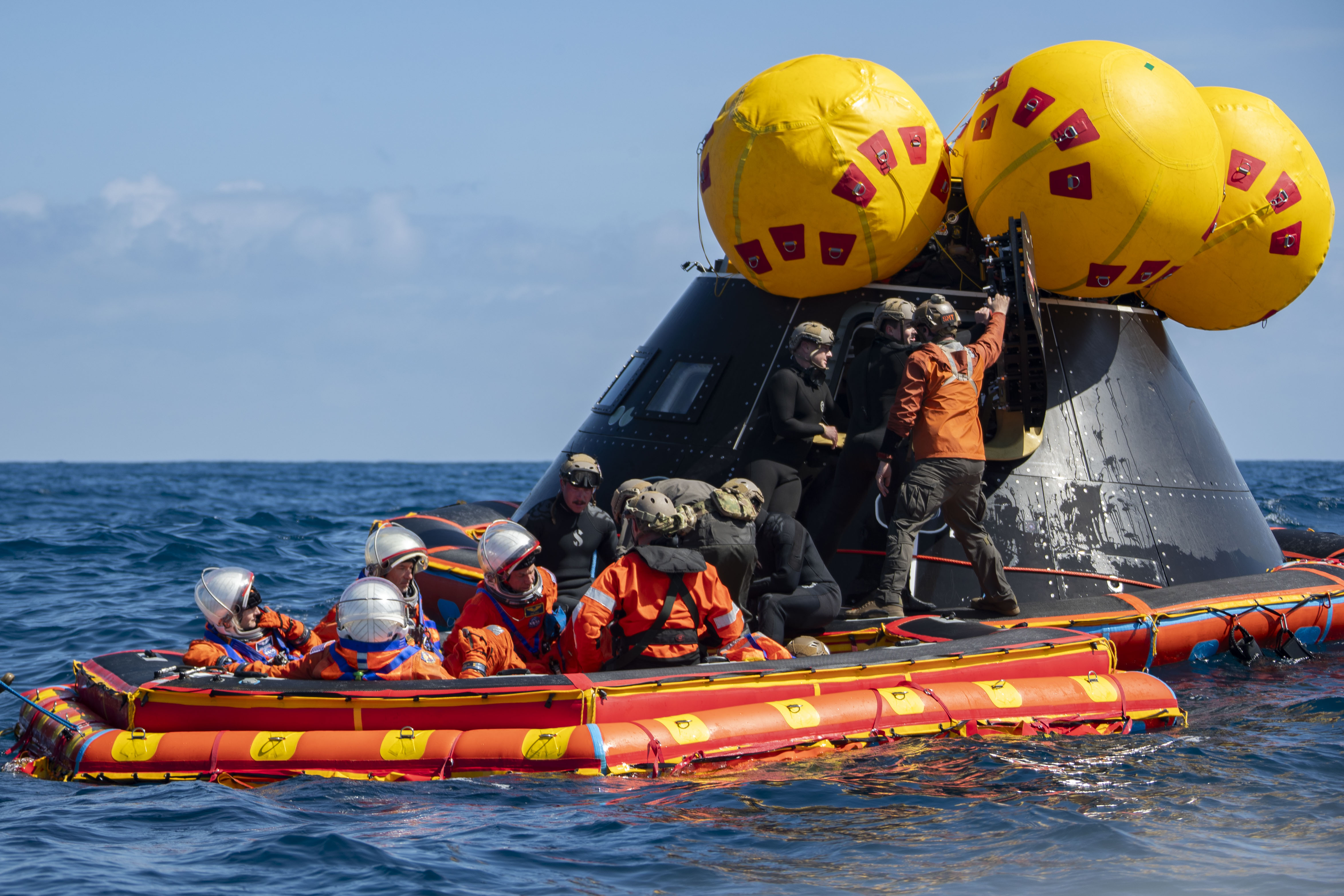 Department of Defense Completes Underway Recovery Test 12 with NASA ...