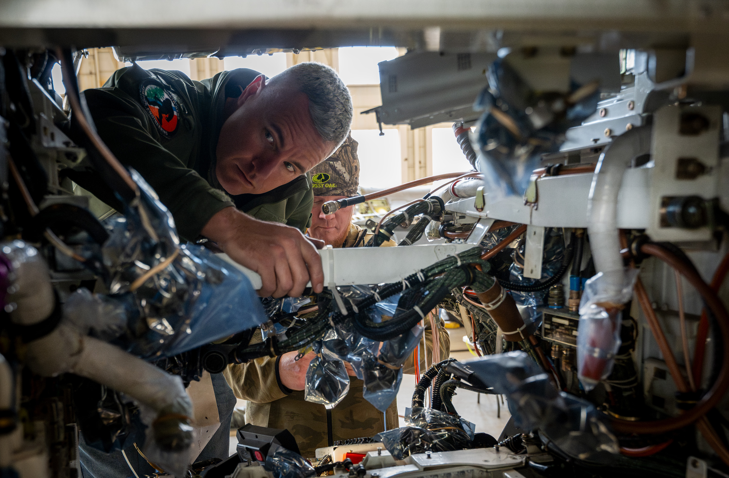 Autonomous F-16 program advances with modifications, simulations > Air ...