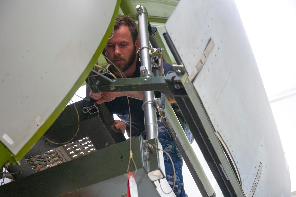International Partner Aircraft Maintainers Train with the 373rd > Team ...