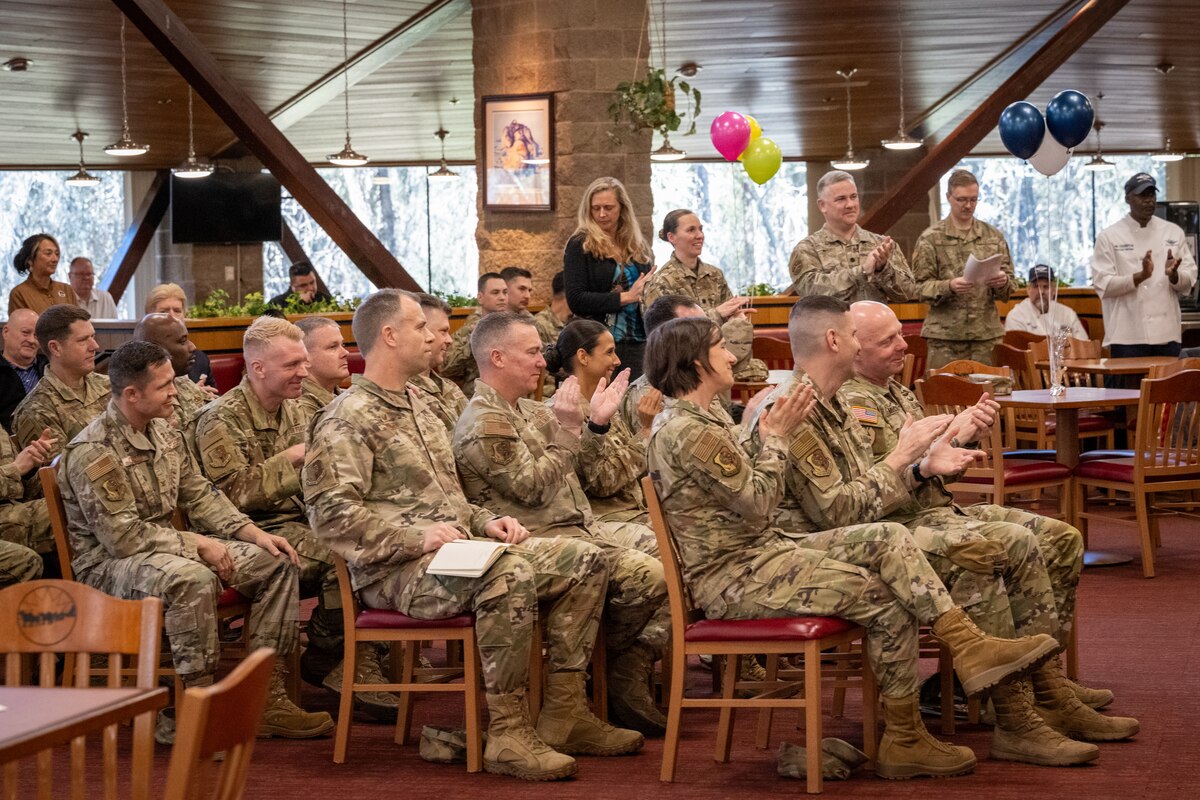 Iditarod dining facility reopens to JBER personnel > Joint Base ...